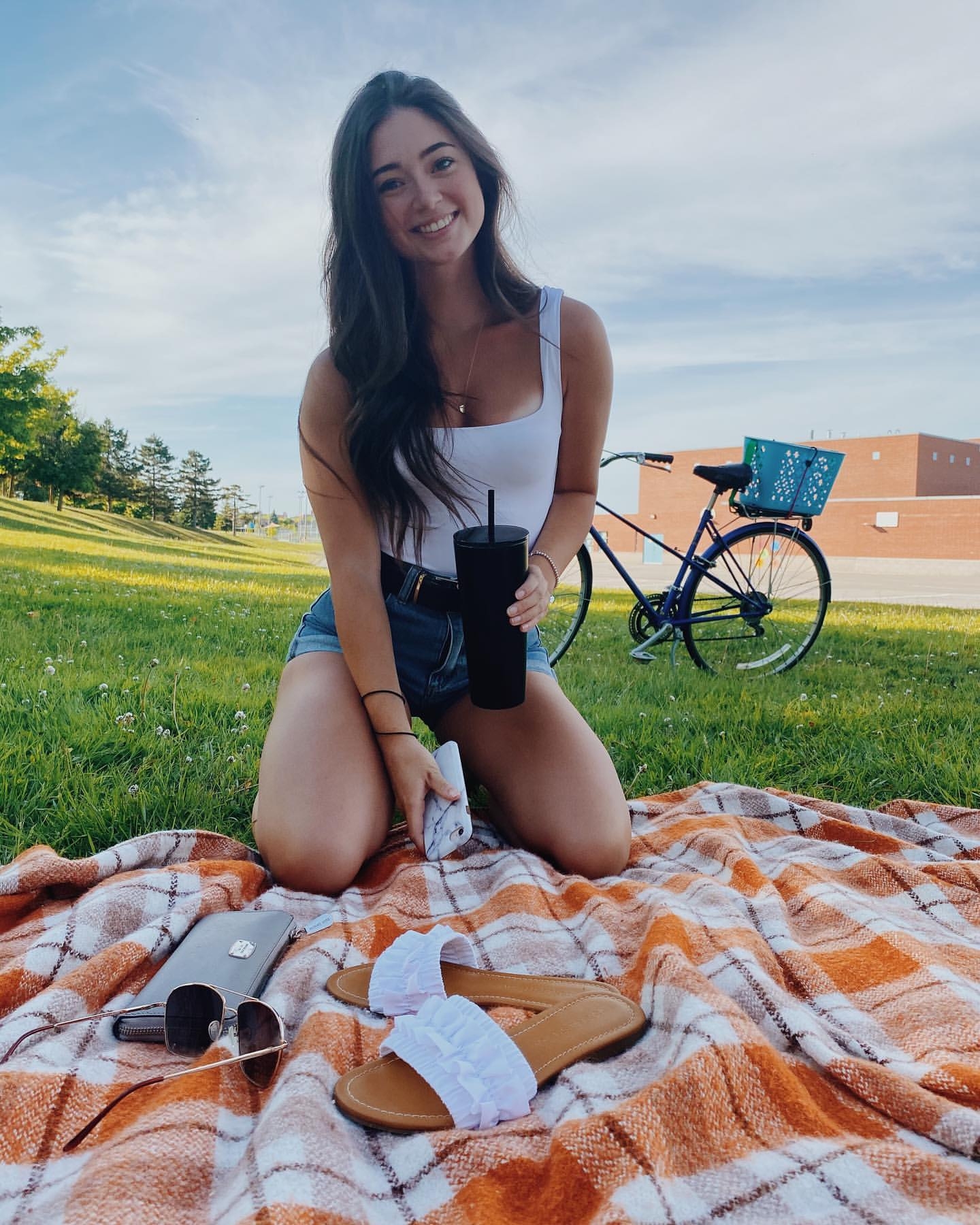 [Kik tastyfall] Let's enjoy this teasing brunette | Scrolller