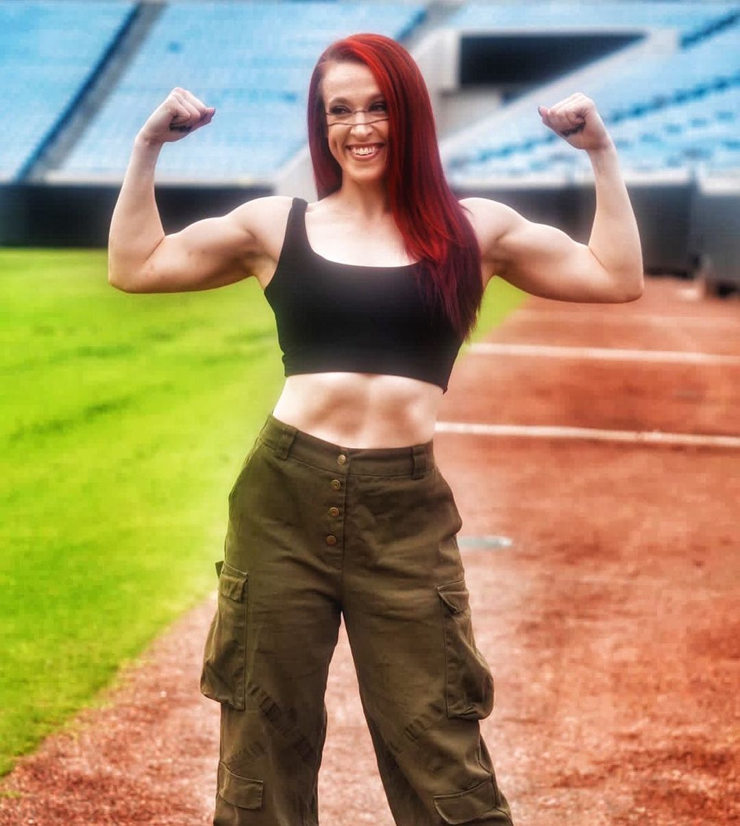 KiLynn King | Scrolller