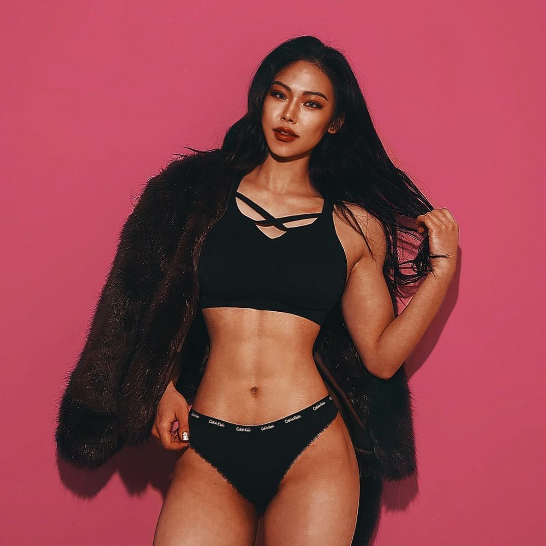 Kim Yee Eun | Scrolller