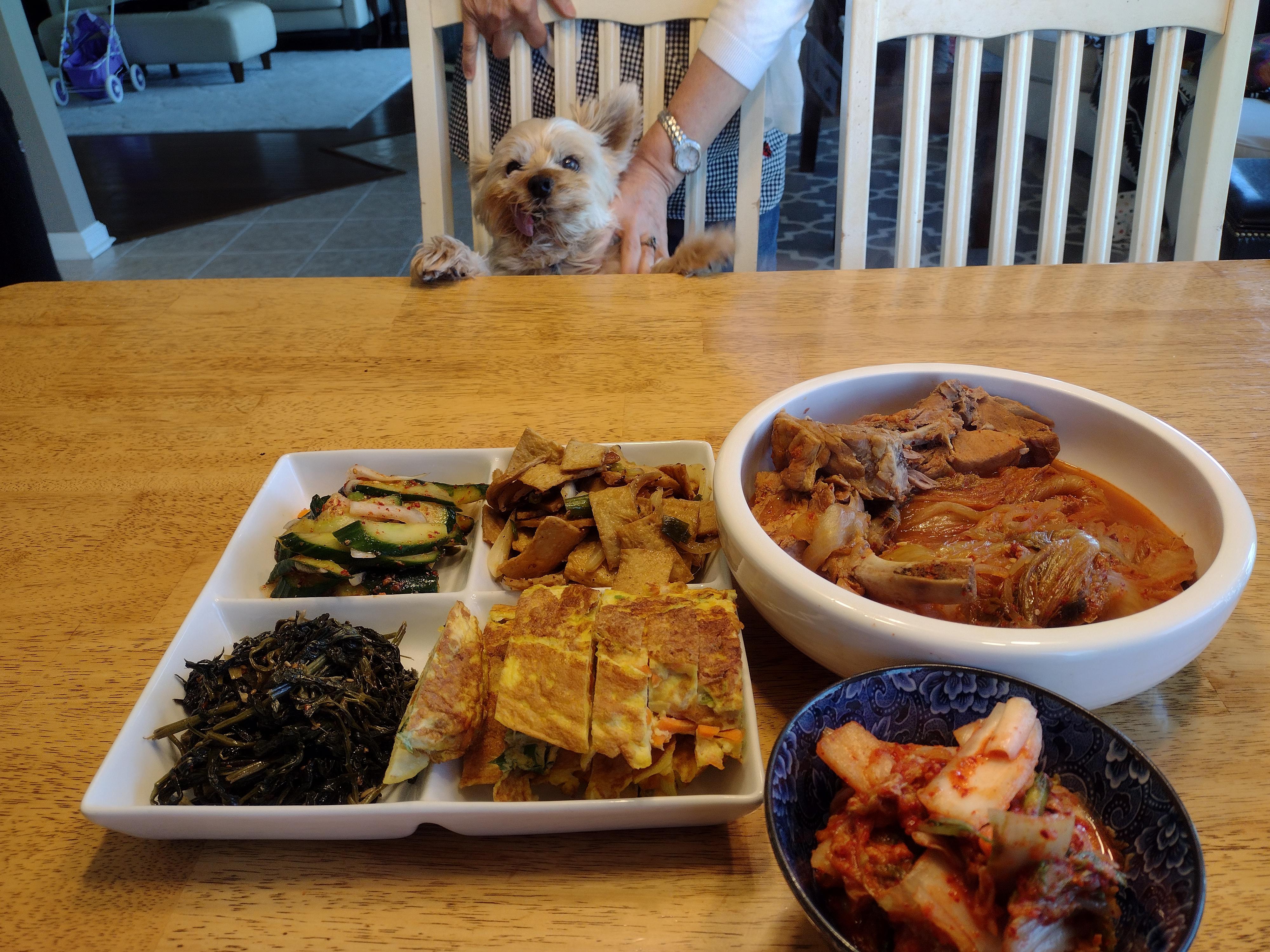Kimchi jiggae and banchan | Scrolller