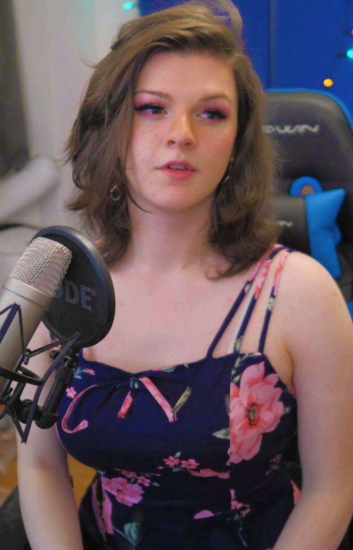 Kinda good look today 🥵 | Scrolller