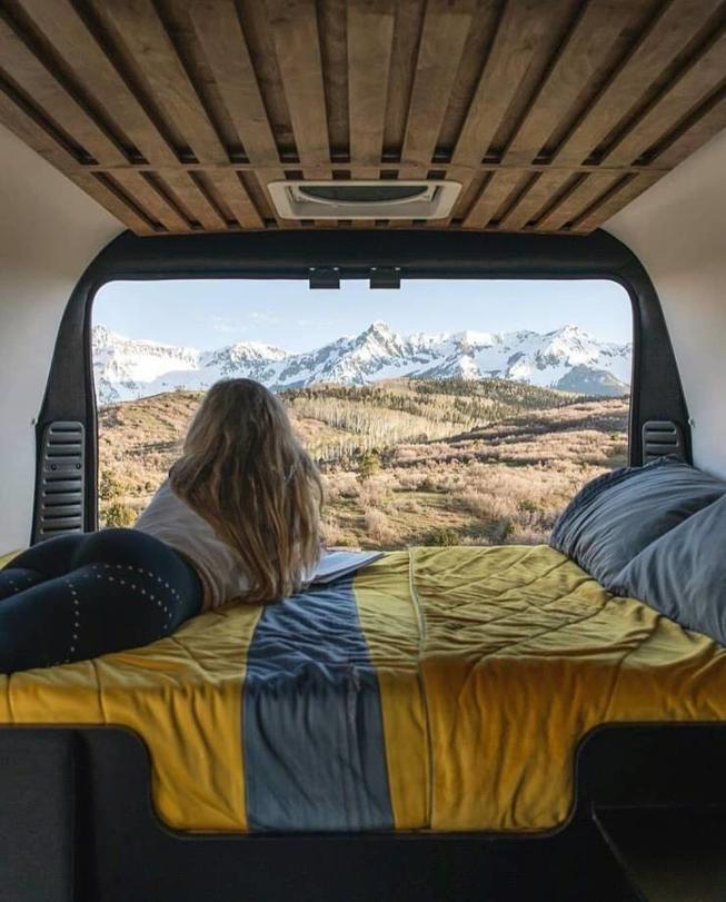 Kindly sharing the view with her audience | Scrolller