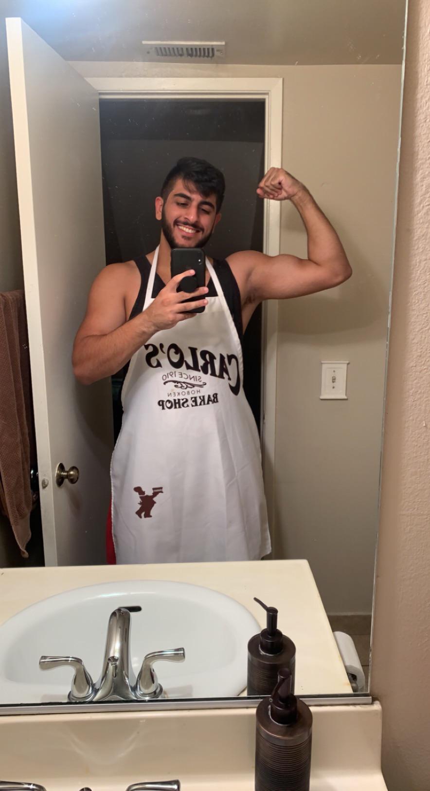 Kiss the Cook | Scrolller