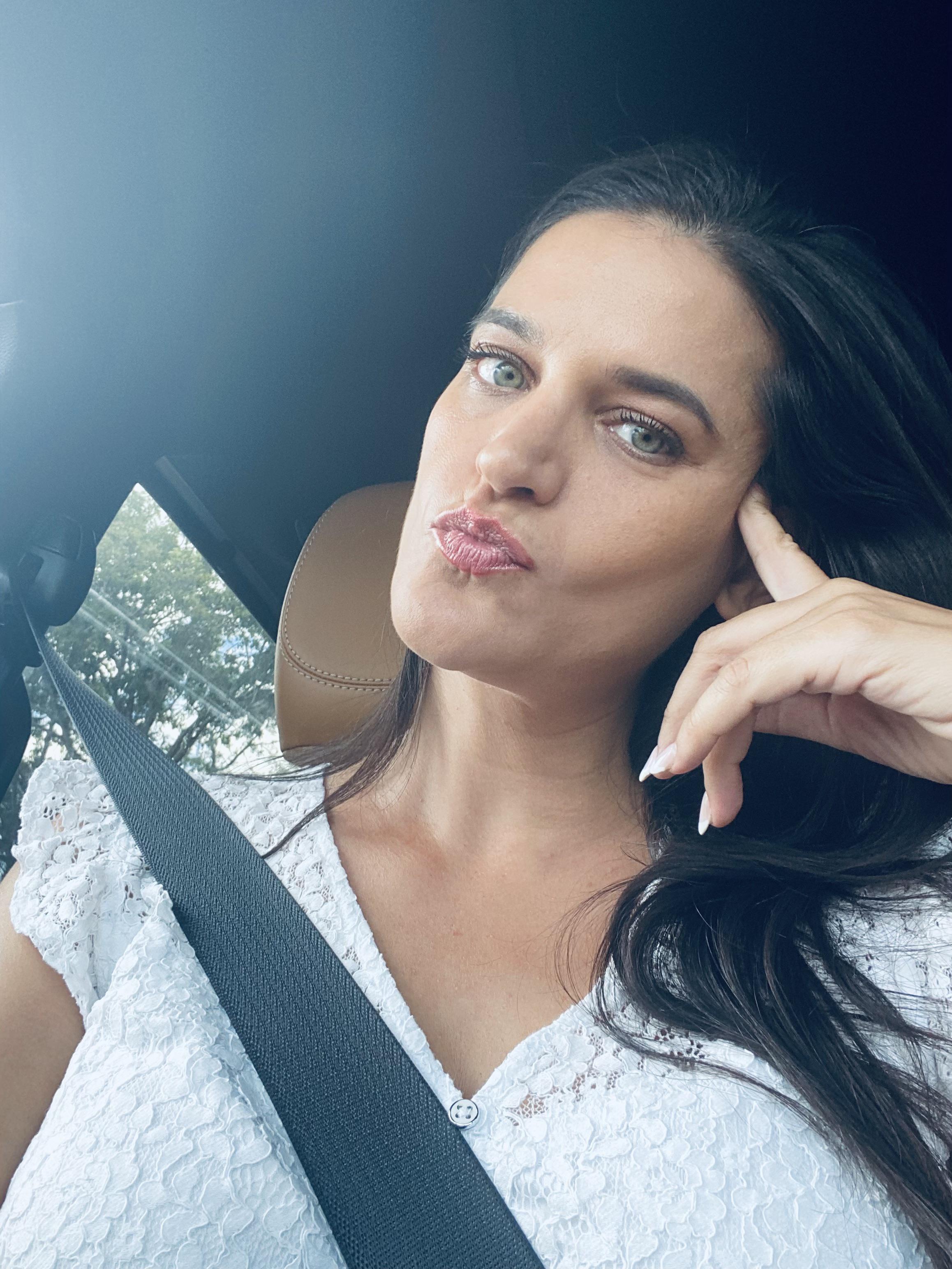 Kissy face 😘 | Scrolller