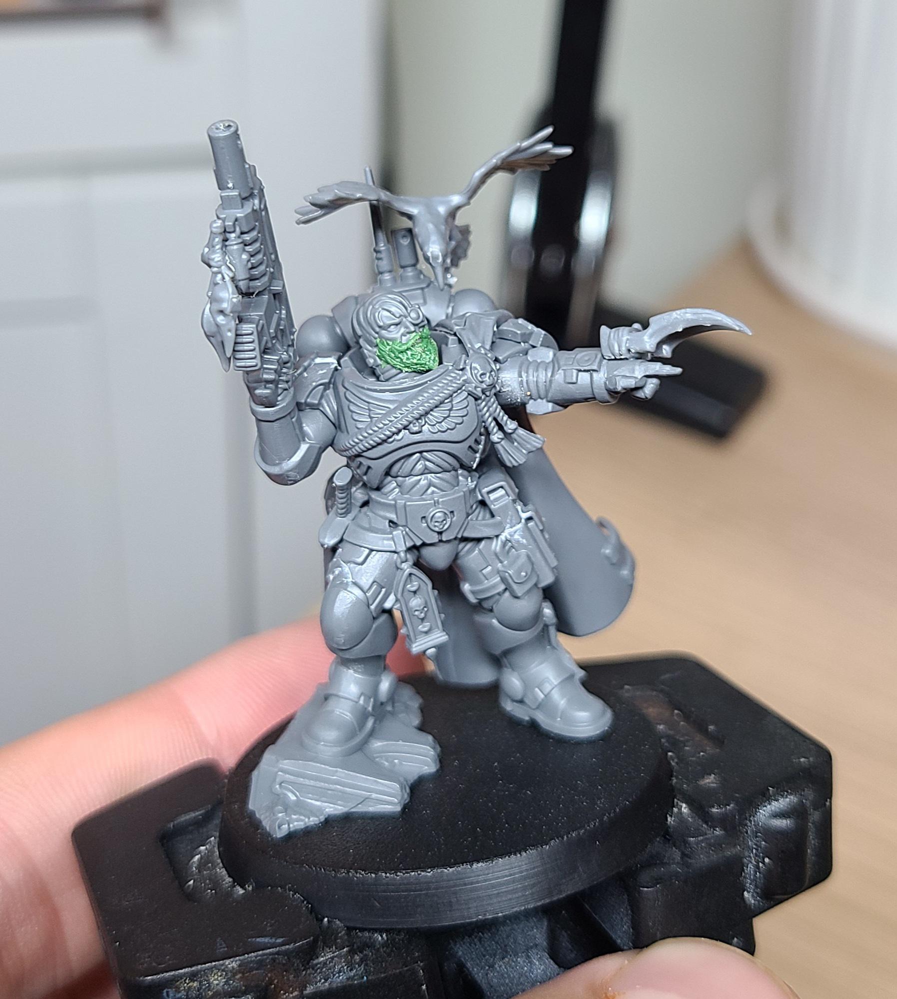 Kit bashed Raven Guard Captain I threw together. | Scrolller
