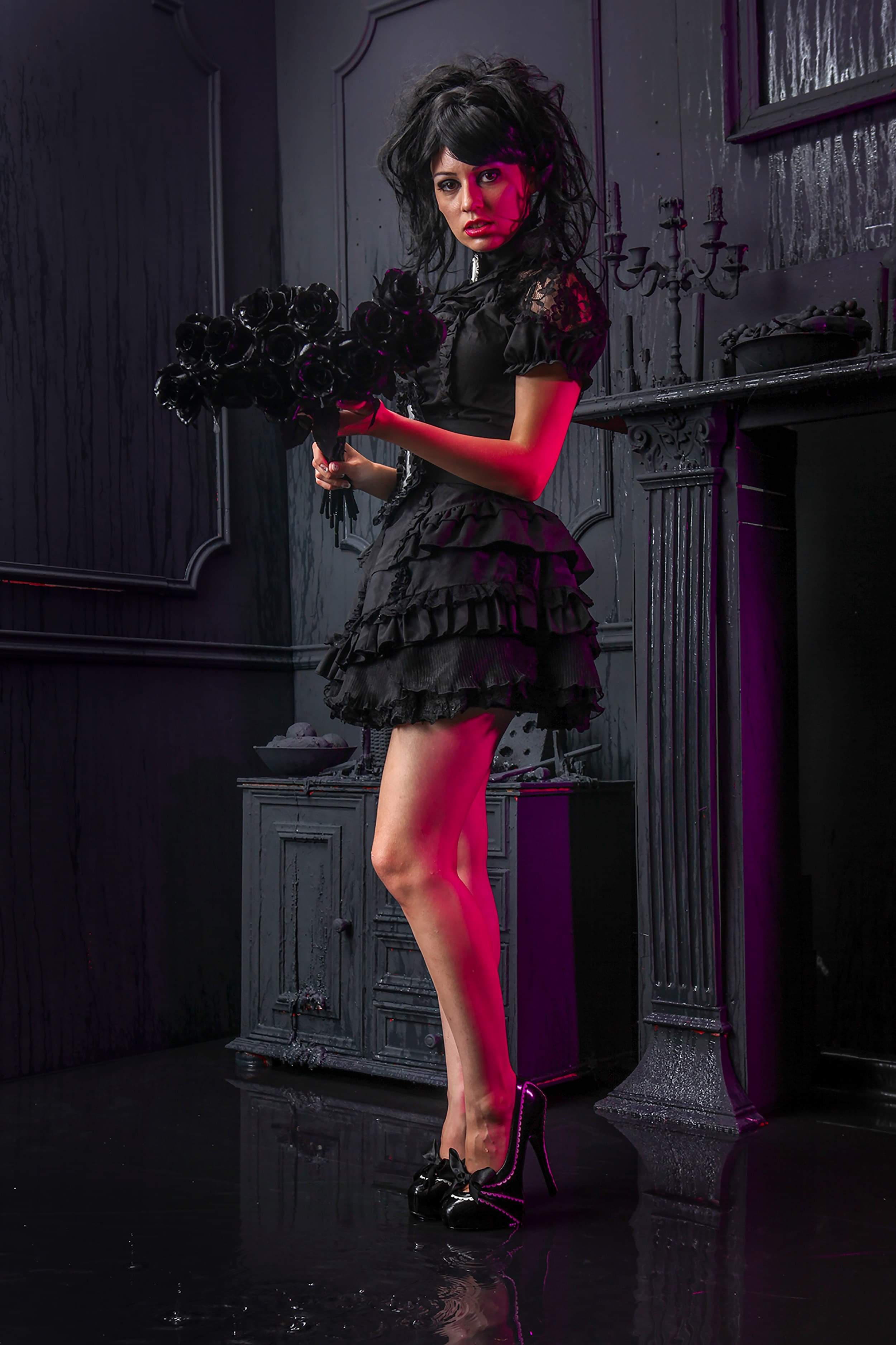 Kneel and lick my heels now !!! | Scrolller