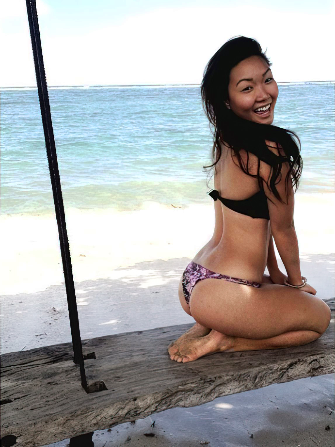 Kneeling | Scrolller