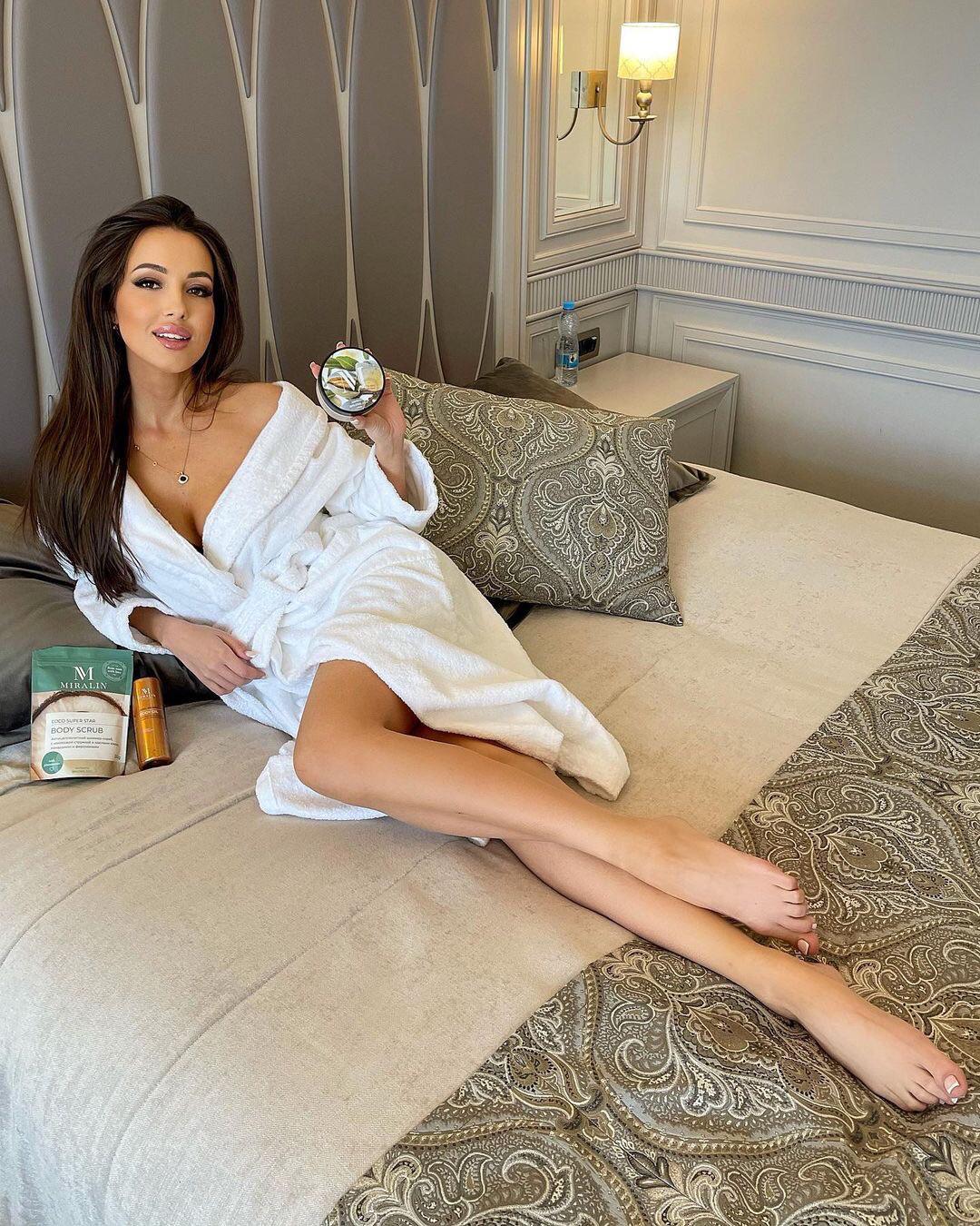 Kol Gali | Scrolller