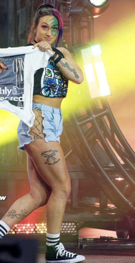 Kris Statlander | Scrolller