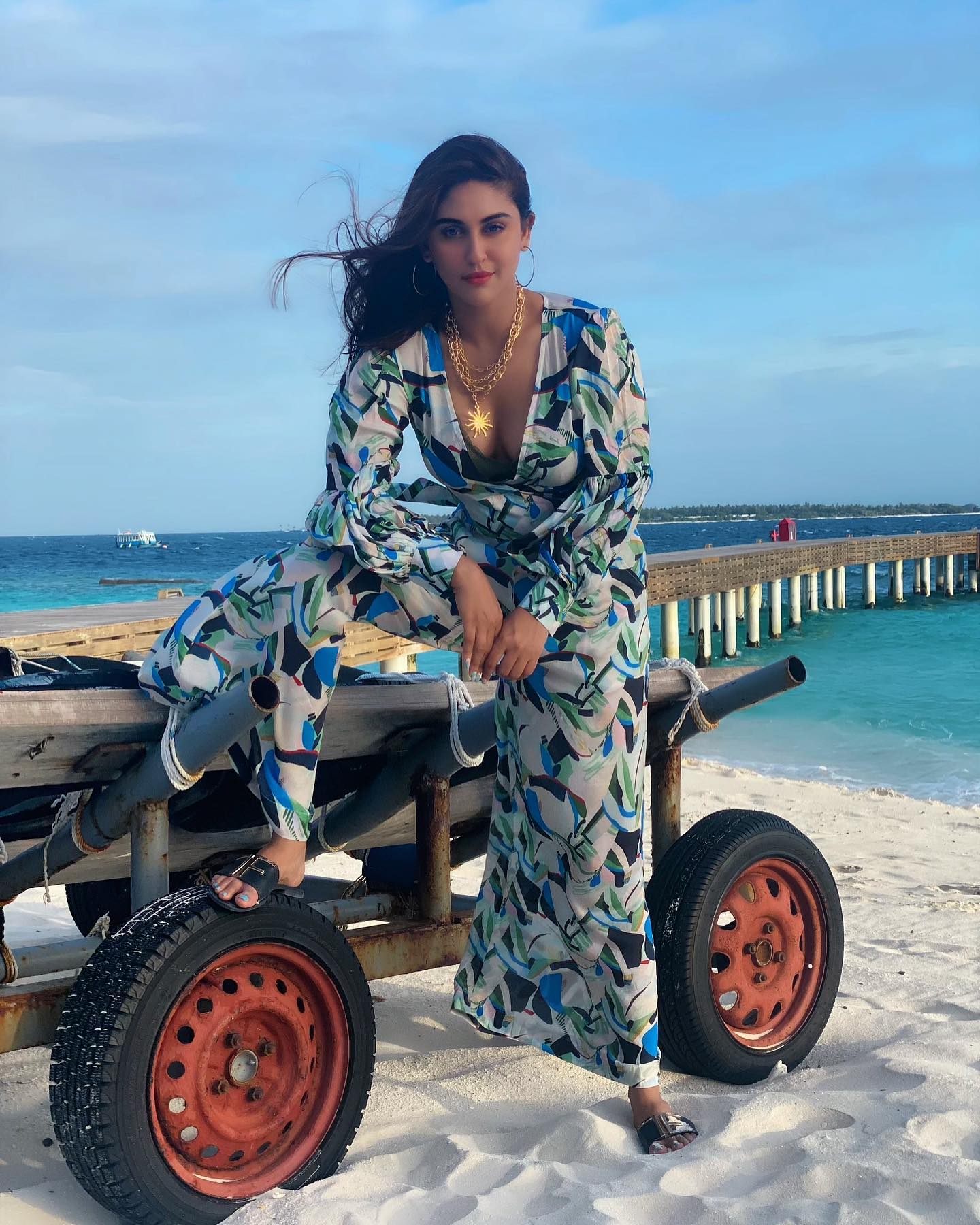 Kristal dsouza | Scrolller