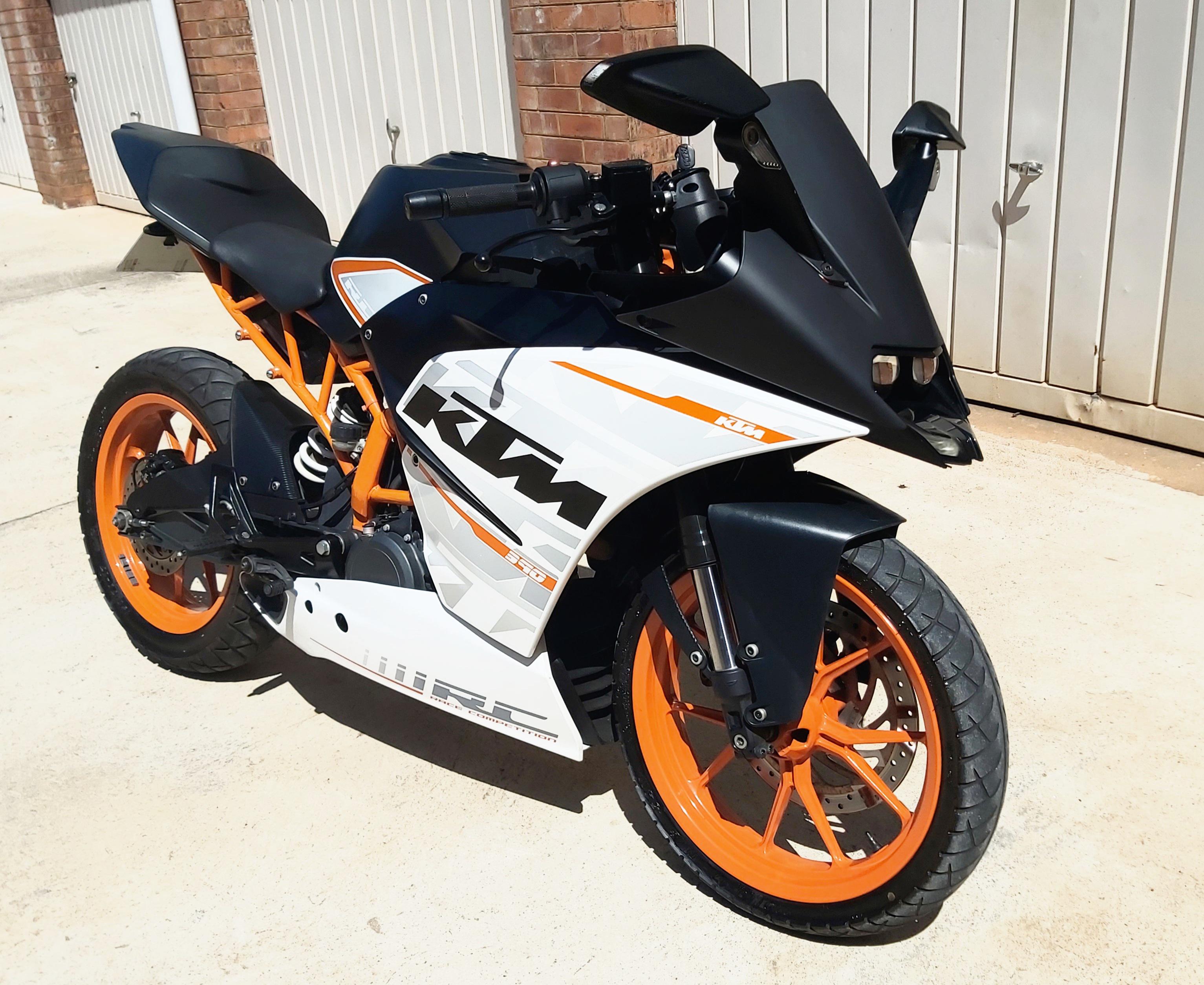 KTM RC390 , so happy I went the RC over the duke. | Scrolller