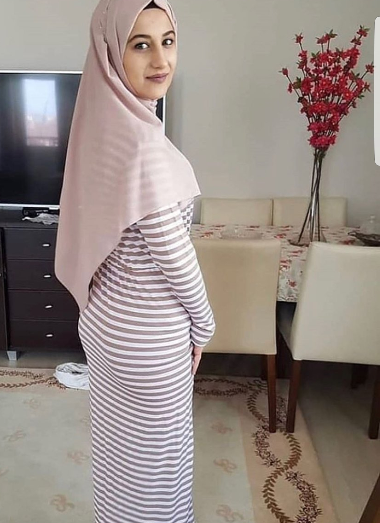 Kurdish Hijab girl | Scrolller