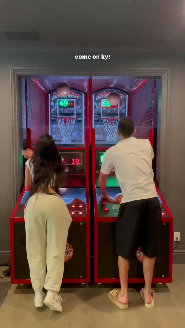 kylie getting buckets | Scrolller