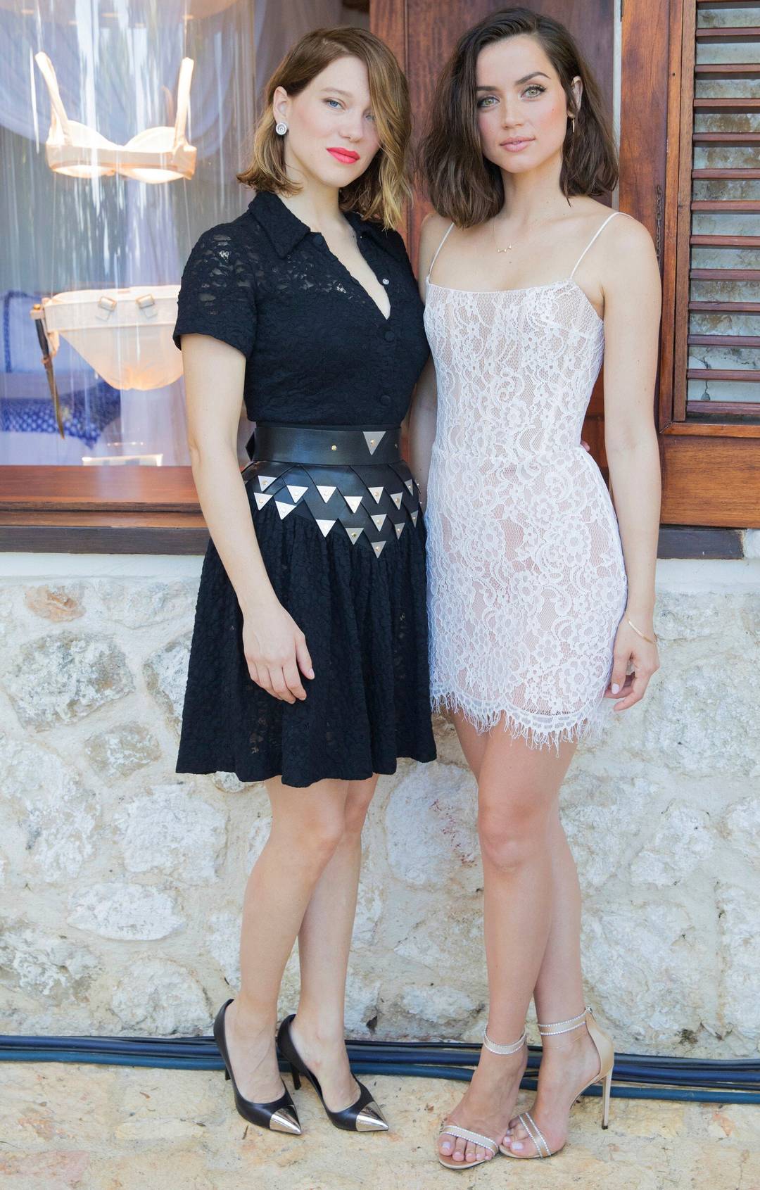 Jenna in those sexy little knee high socks showing those gorgeous thighs hmm | Scrolller