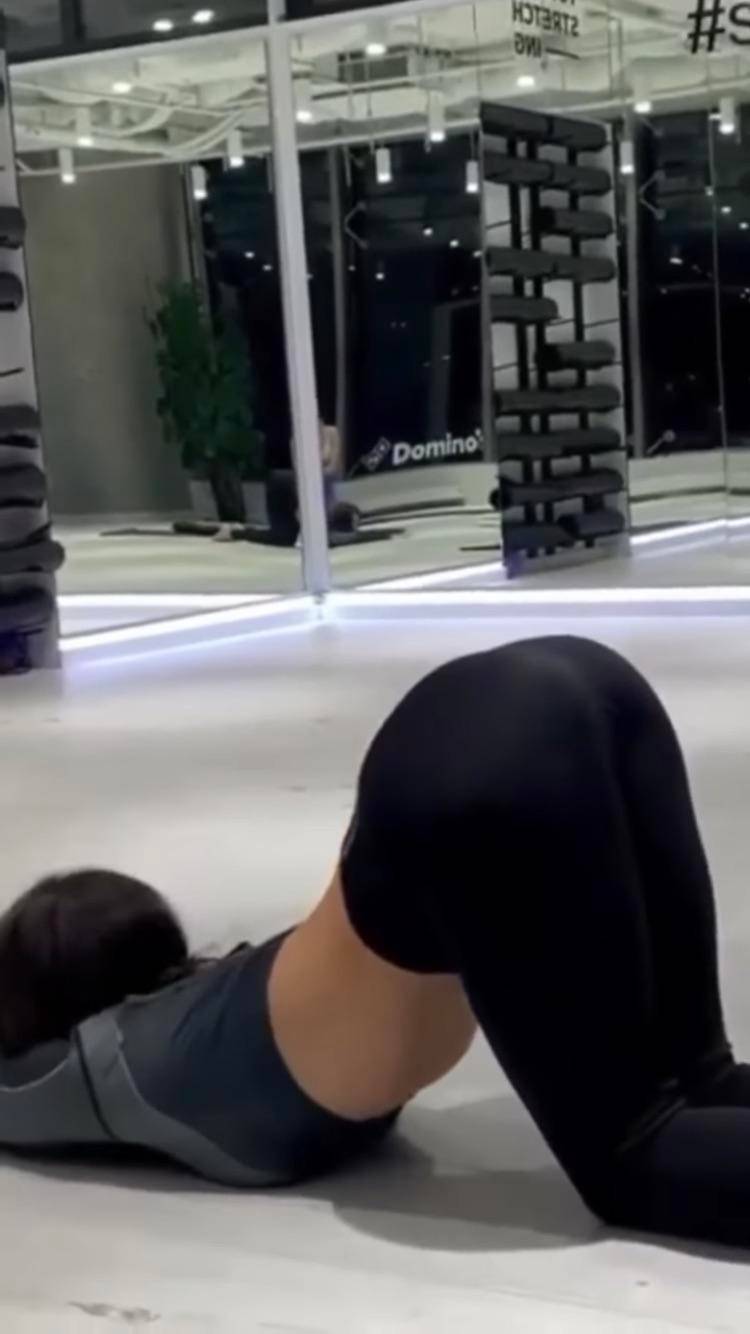 La posición más deliciosa de una mujer (Jenny.m.official) | Scrolller