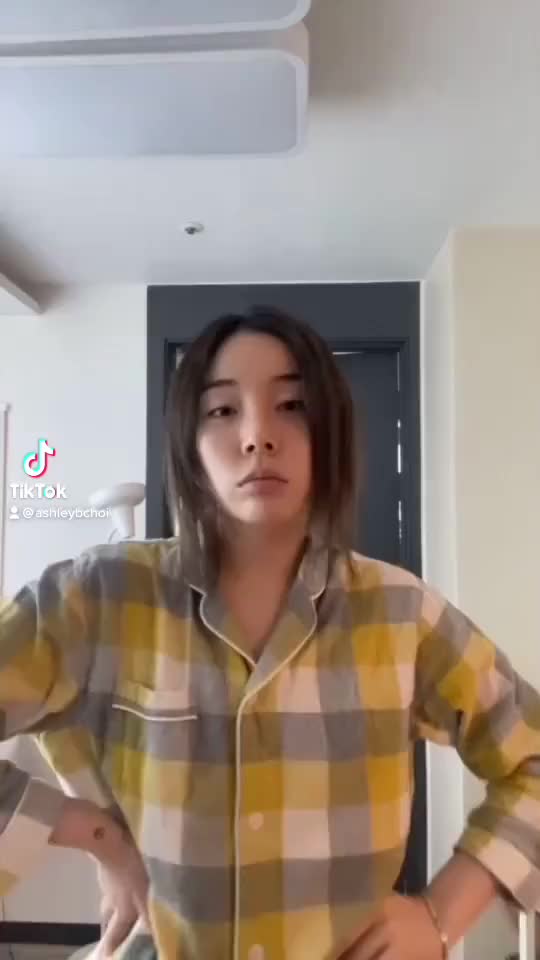 (Ladies Code) ASHLEY - Buss It | Scrolller