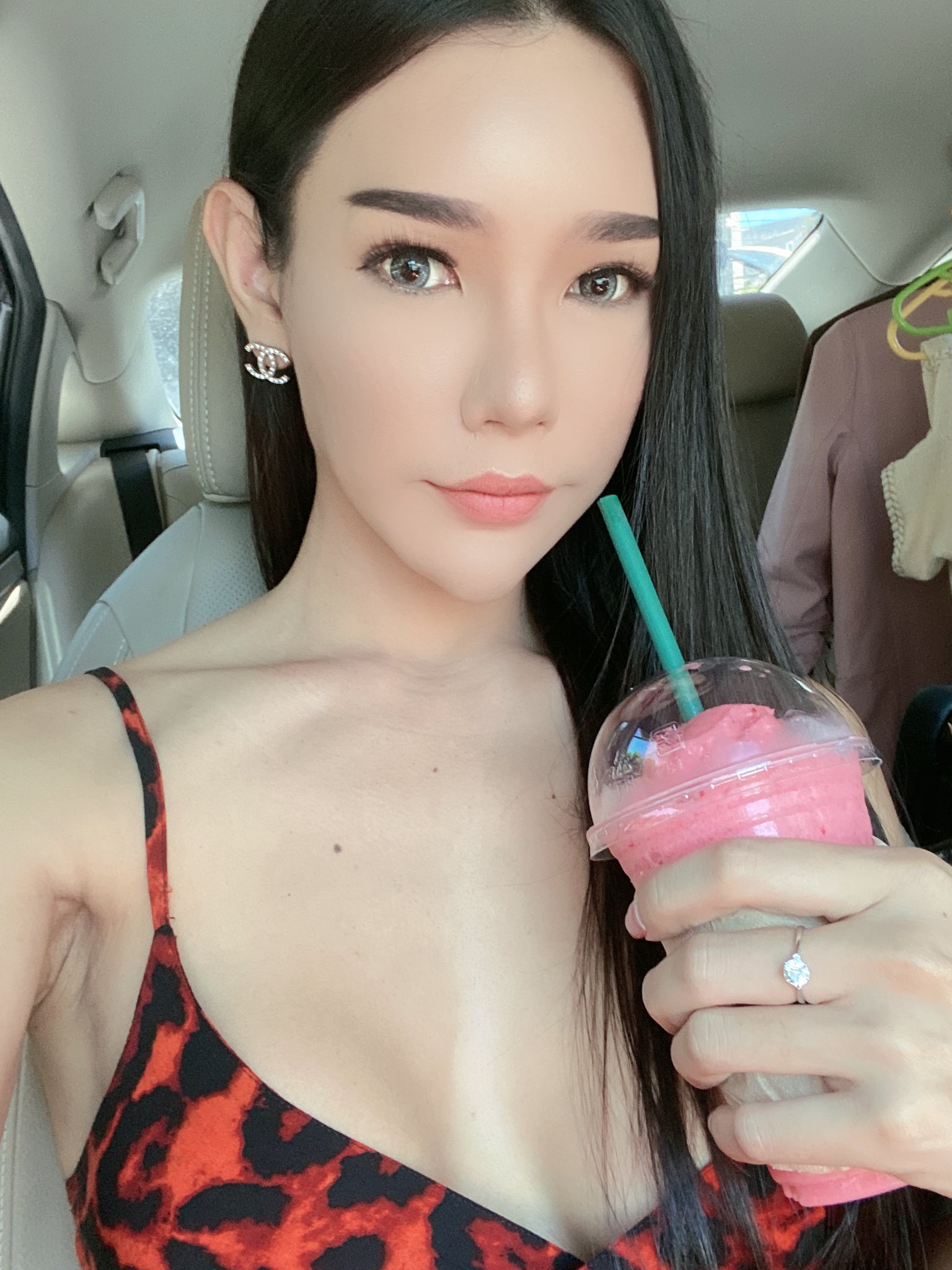 Ladyboy Maya | Scrolller