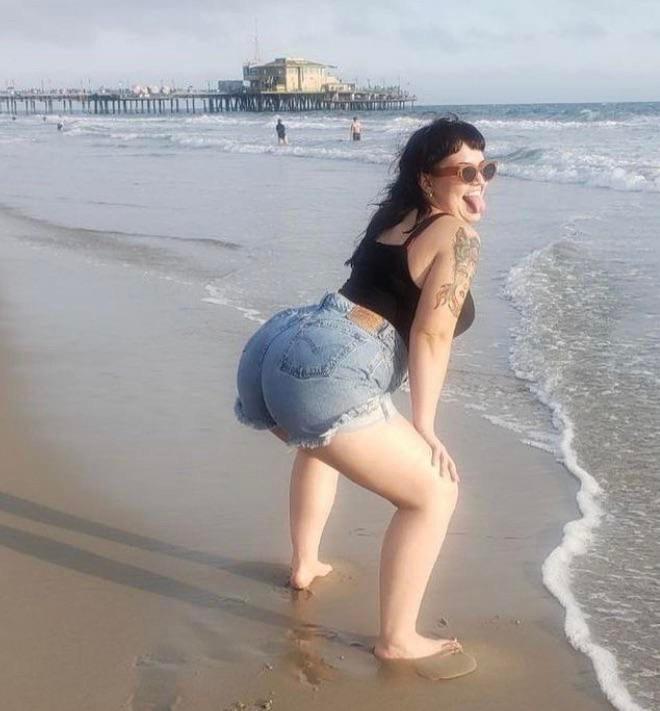 Land hoe | Scrolller