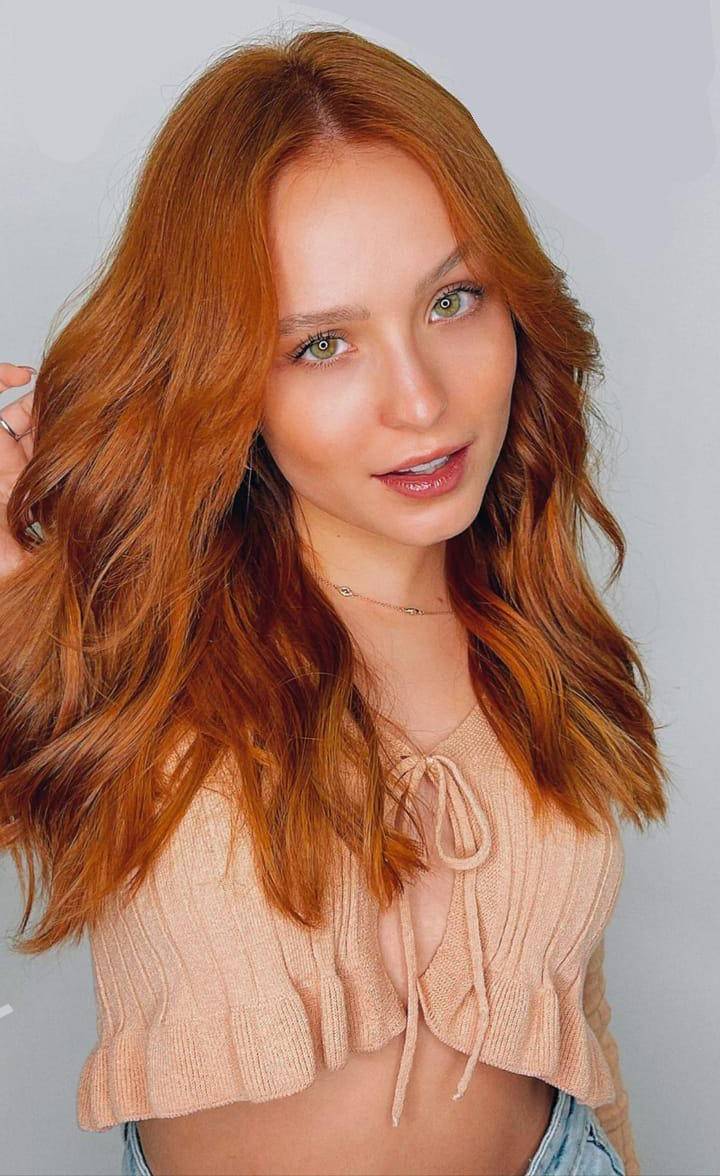 Larissa Manuela | Scrolller