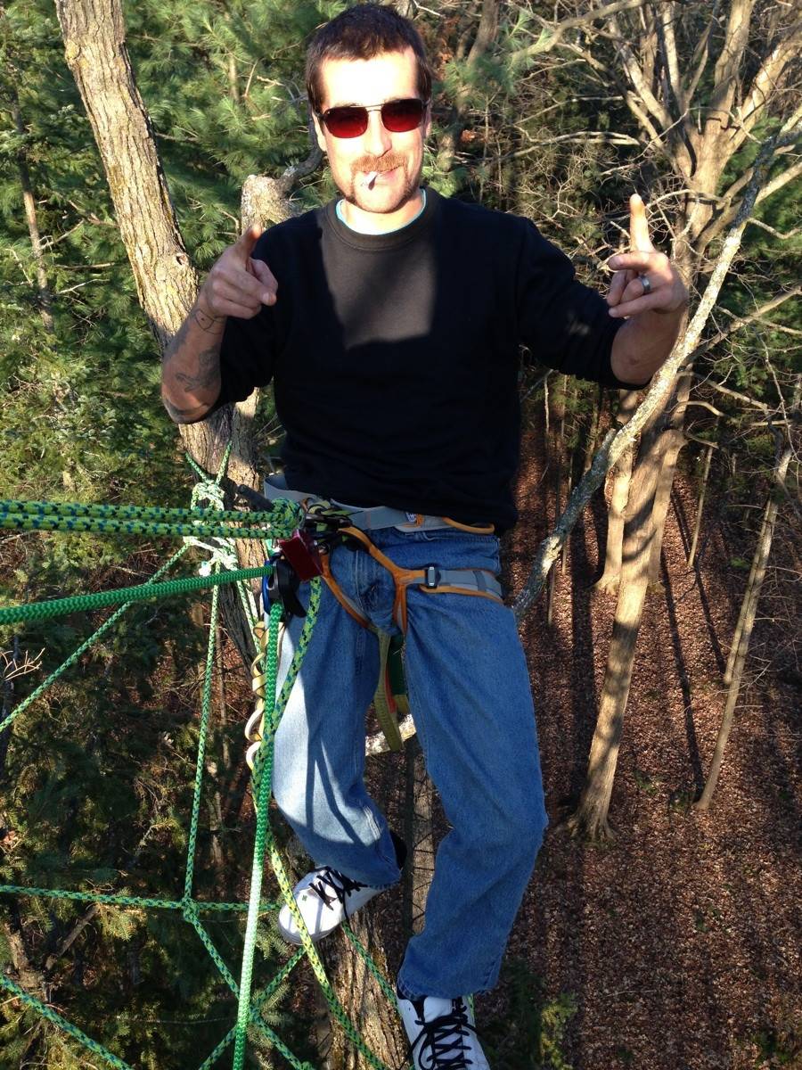 Last day for my tree fort. | Scrolller