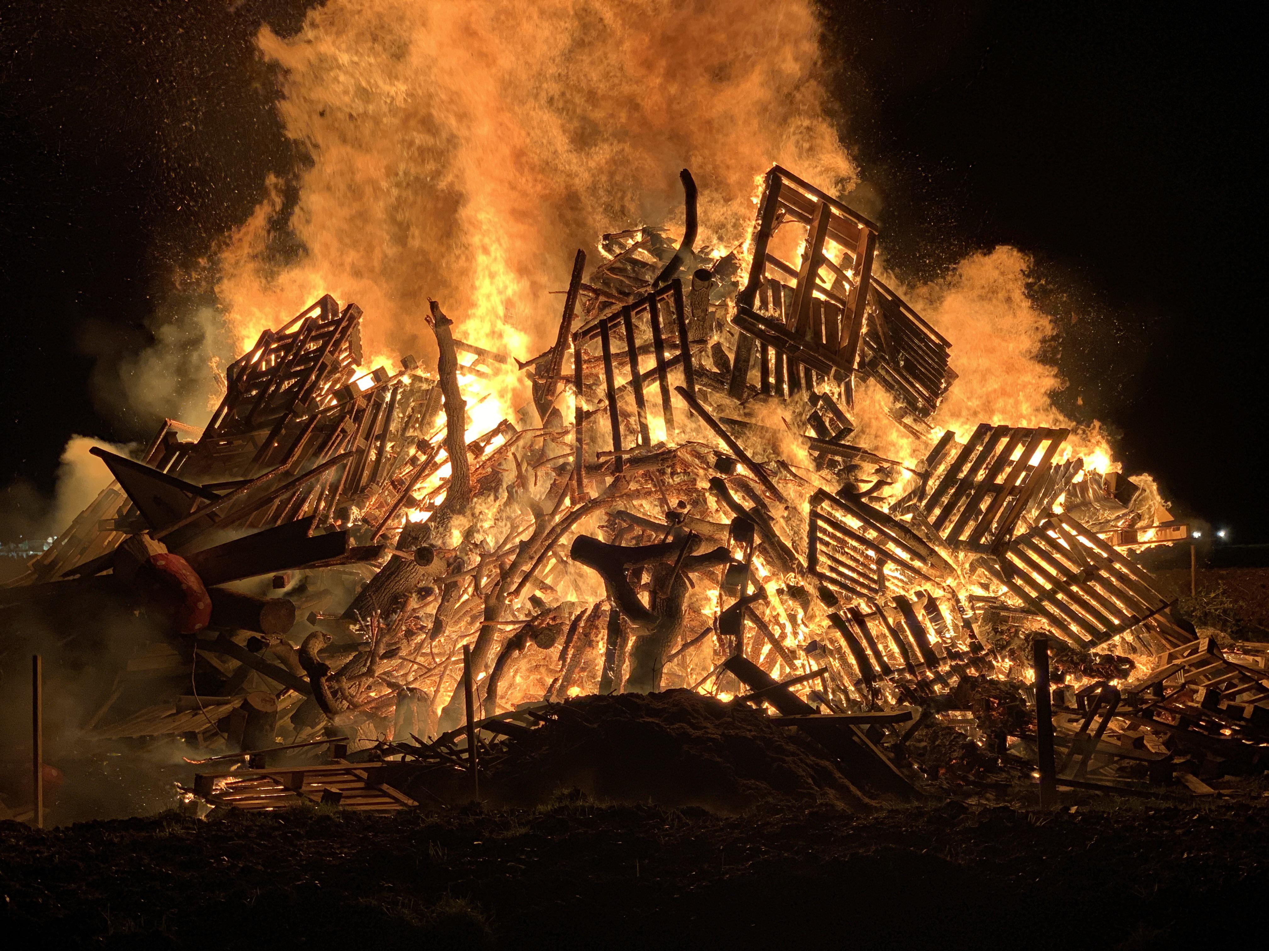 Late bonfire night celebration last year in the UK [OC] | Scrolller