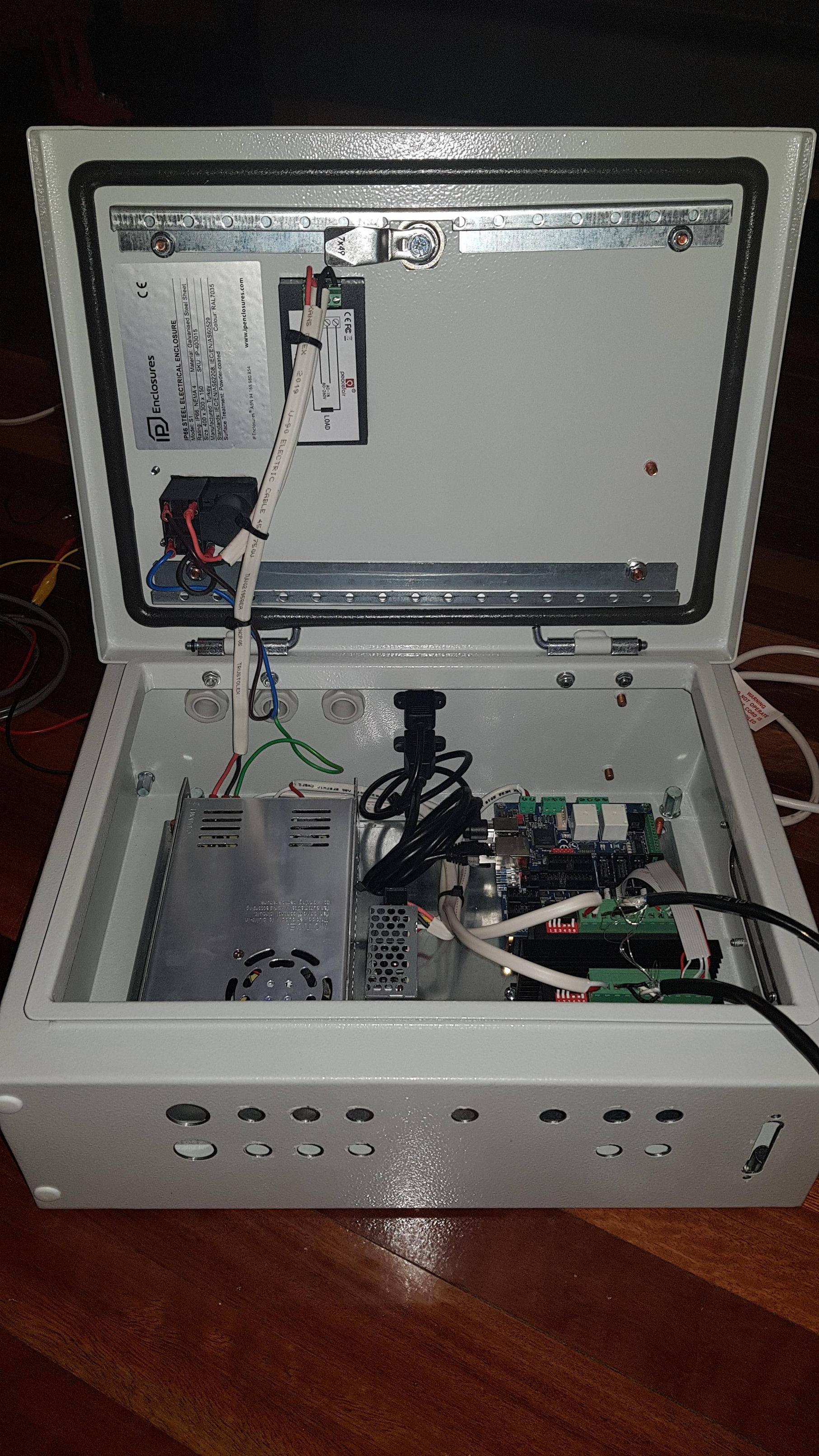 Lathe control box is finally getting there! | Scrolller