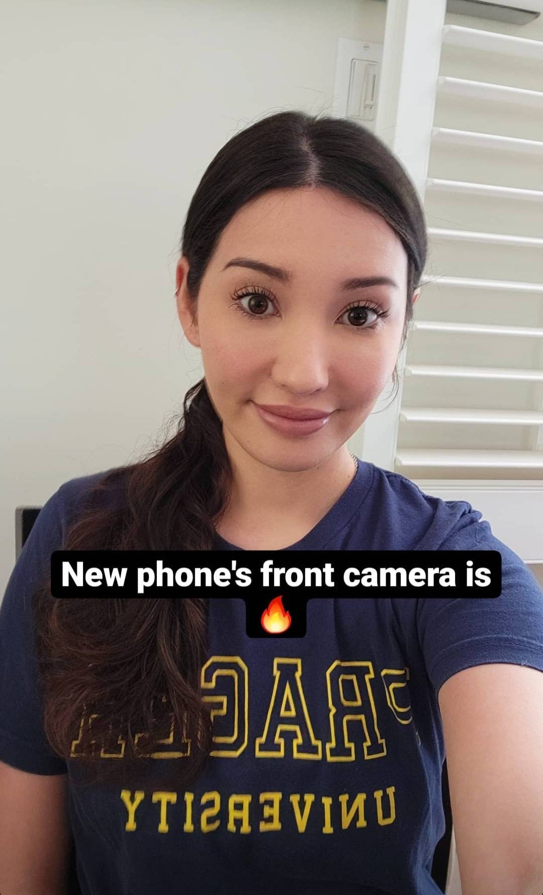 Laurens Proud Of Her New Front Camera She Knows You Want To Fuck Her Face Scrolller