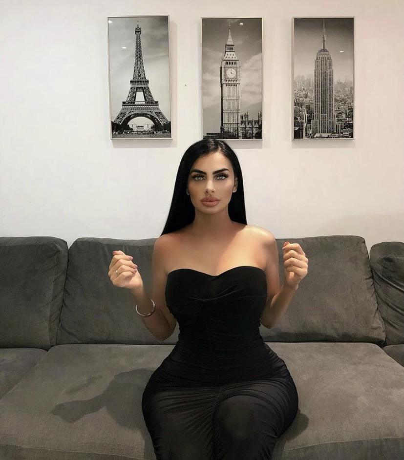 Lawyer Baddie 1 | Scrolller