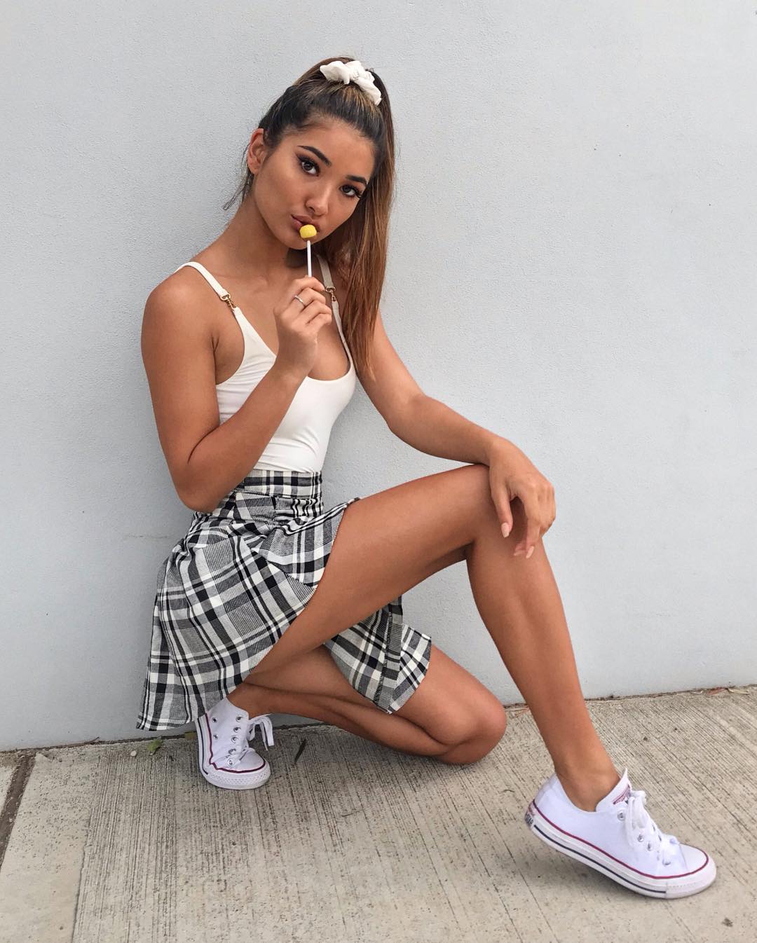 Leah Perkins | Scrolller