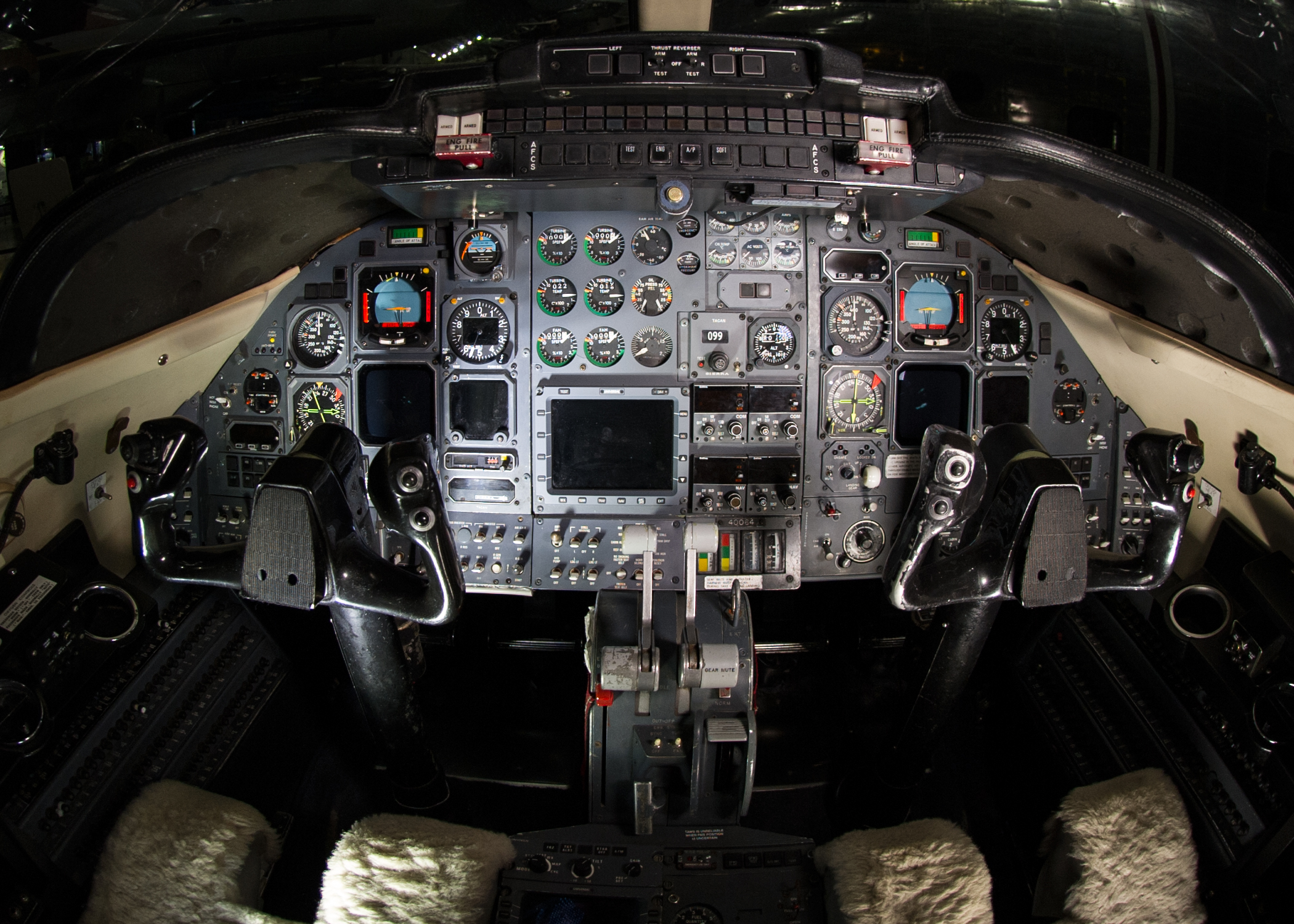 Learjet C-21A cockpit | Scrolller