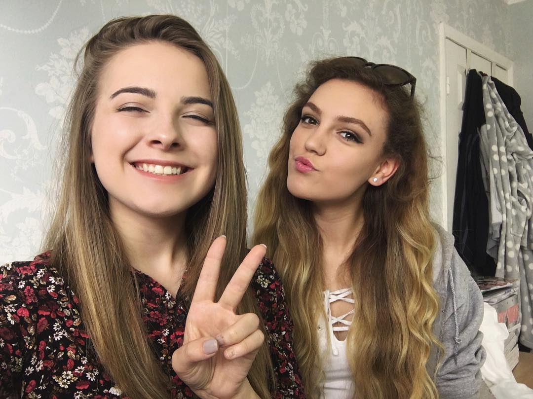 Left or Right | Scrolller