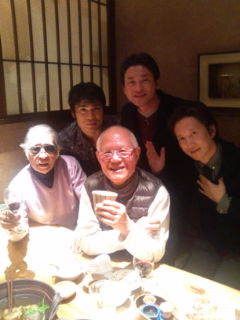 Legendary Mangaka drinking together : Araki (JoJo's Bizarre Adventure), Motoo Abiko (Doraemon ...