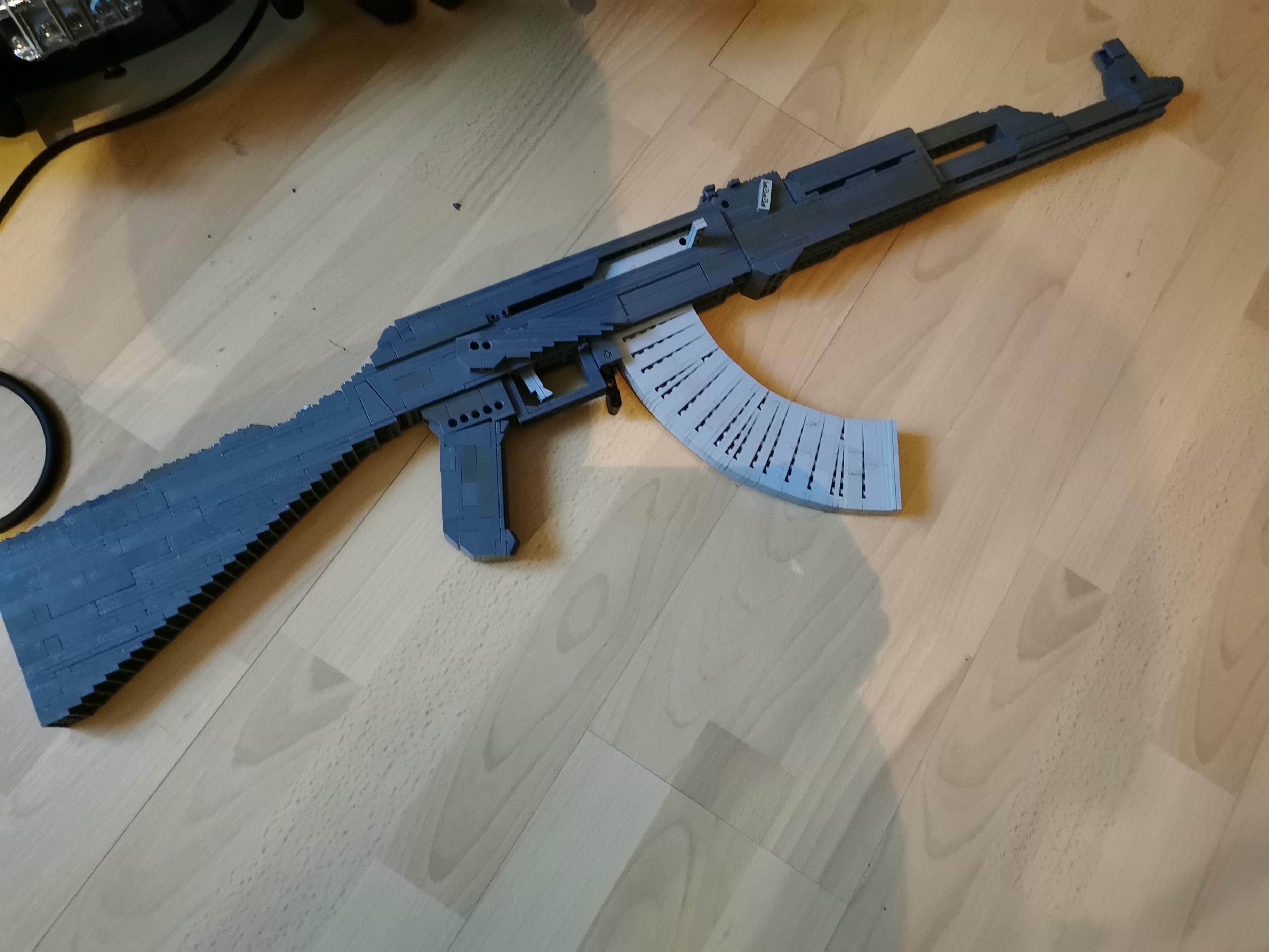 Lego AK-47! | Scrolller