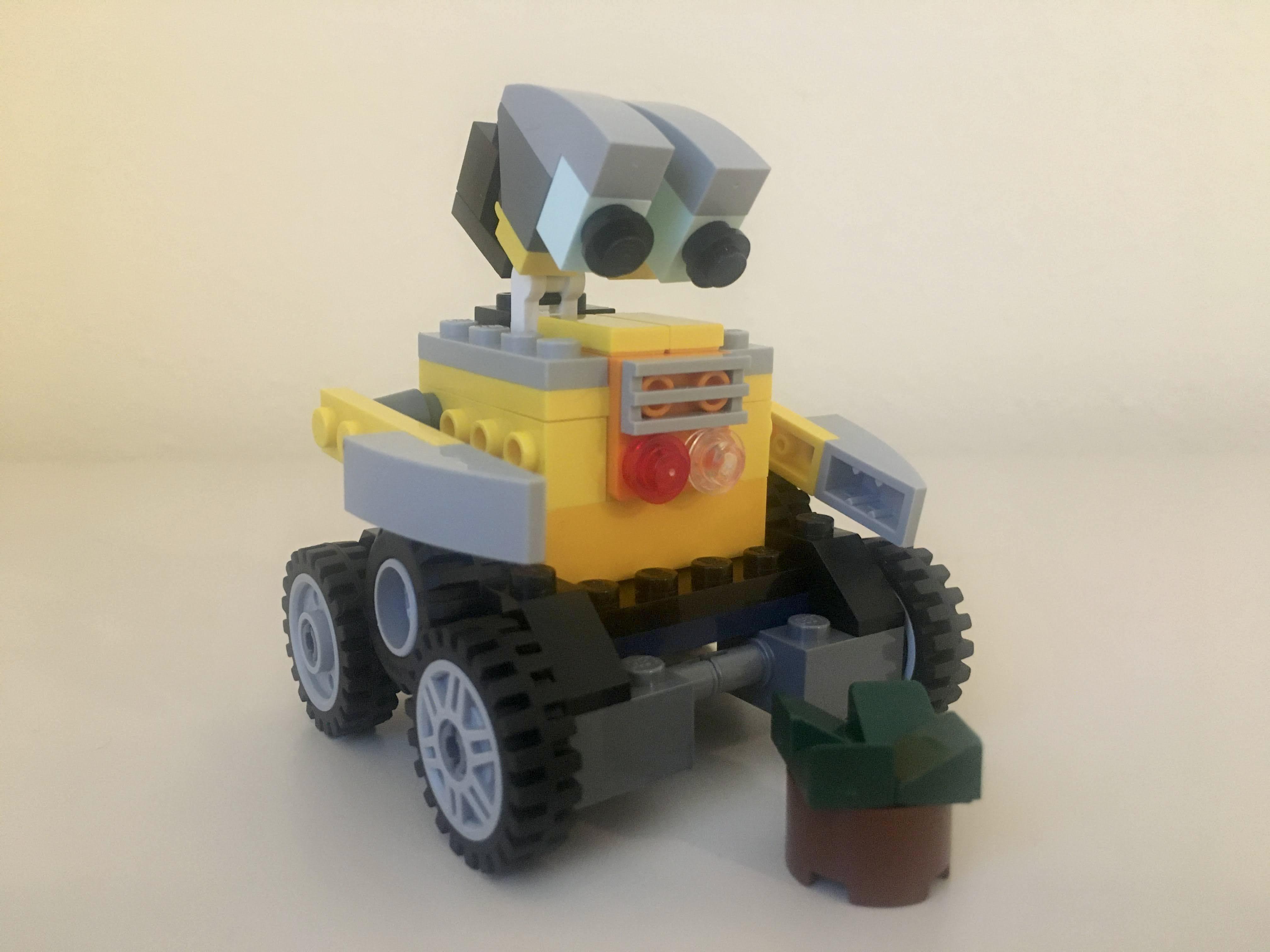 LEGO WALL-E | Scrolller