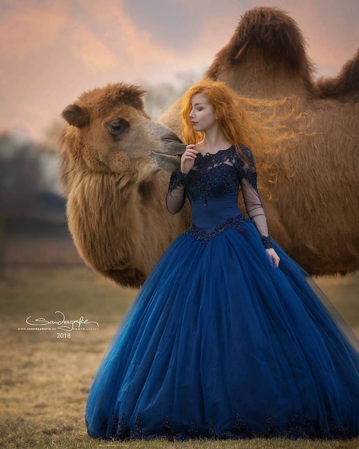 Leila Lunatic | Scrolller