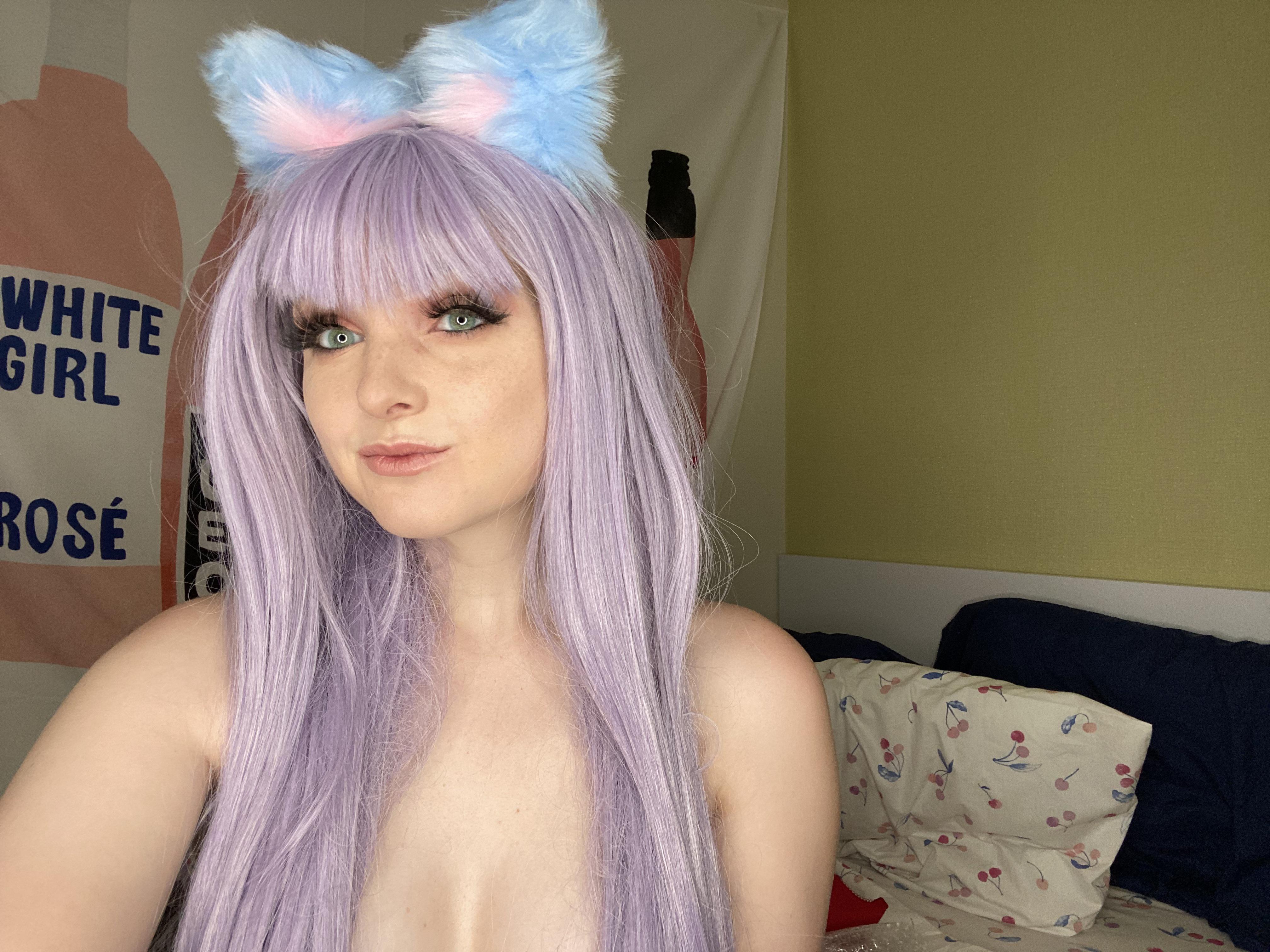 lemme be your kitten | Scrolller