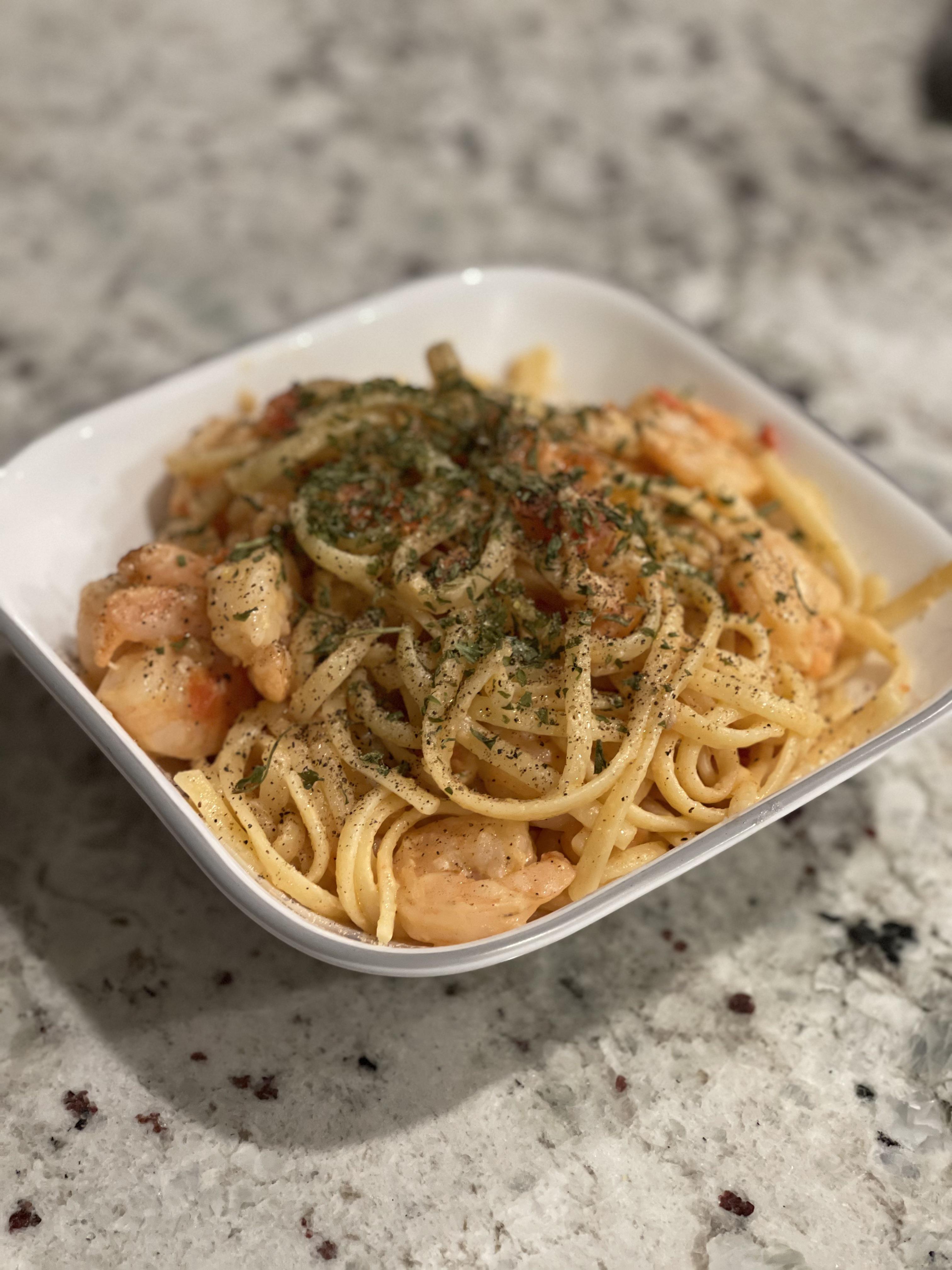 Lemon, tomato, garlic, shrimp linguine. Dinner’s done! | Scrolller