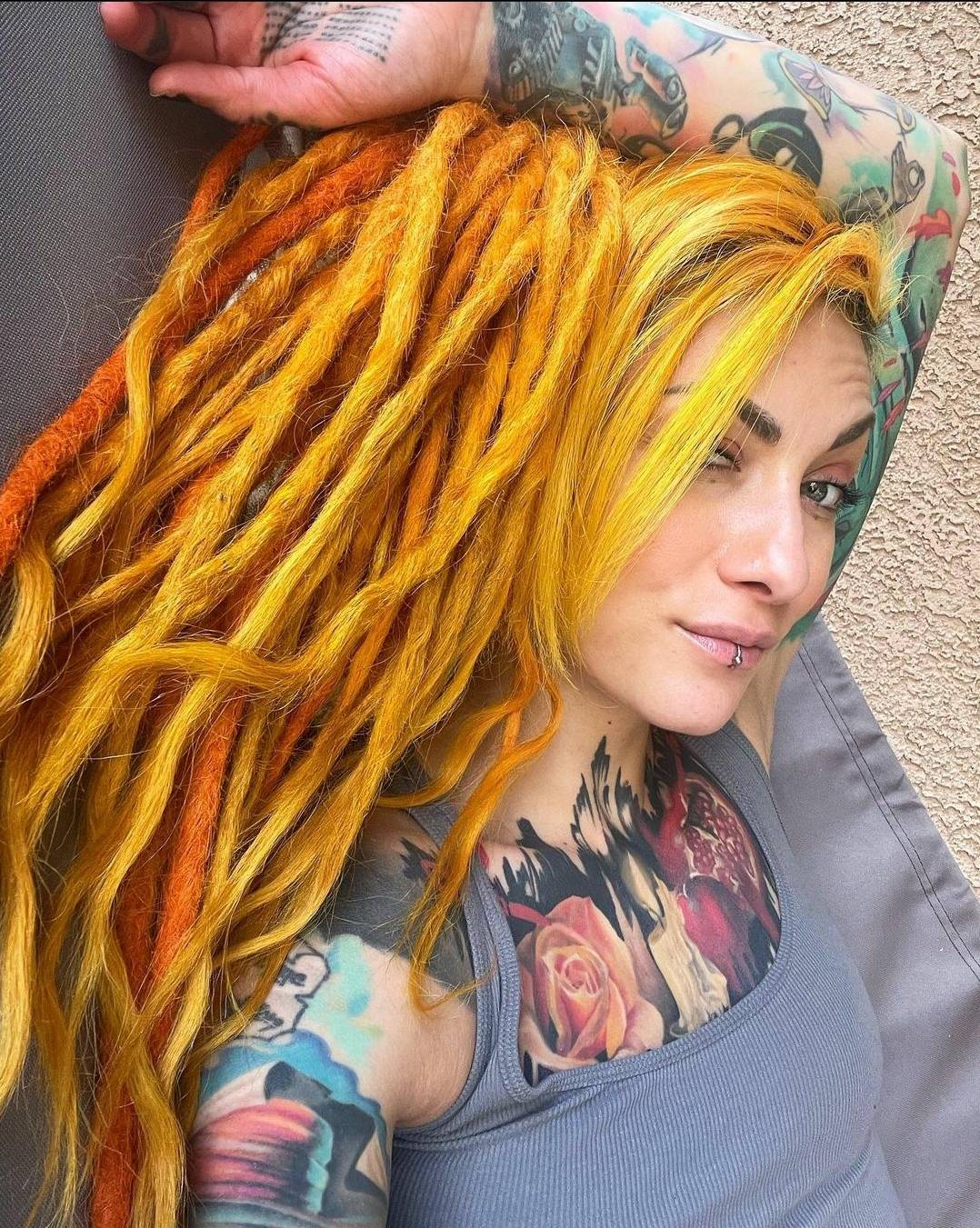 Lena Scissorhands | Scrolller