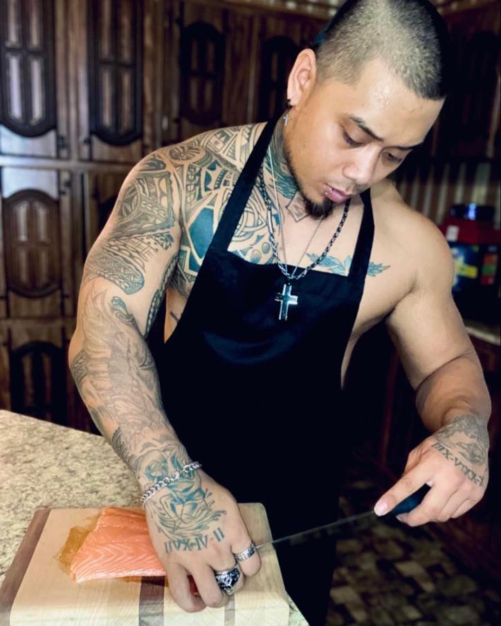 Come take my apron off | Scrolller