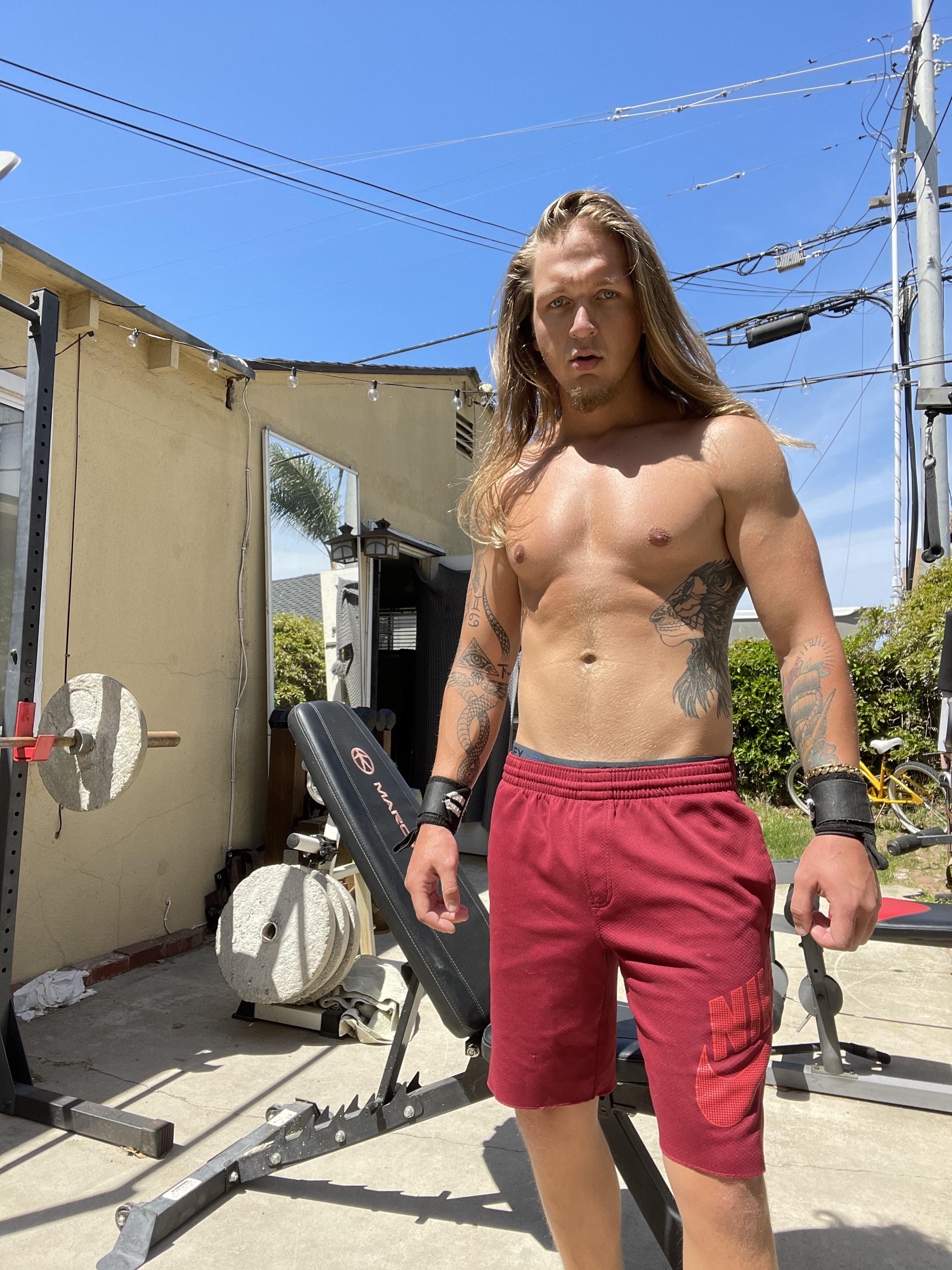 Let me pump you up | Scrolller