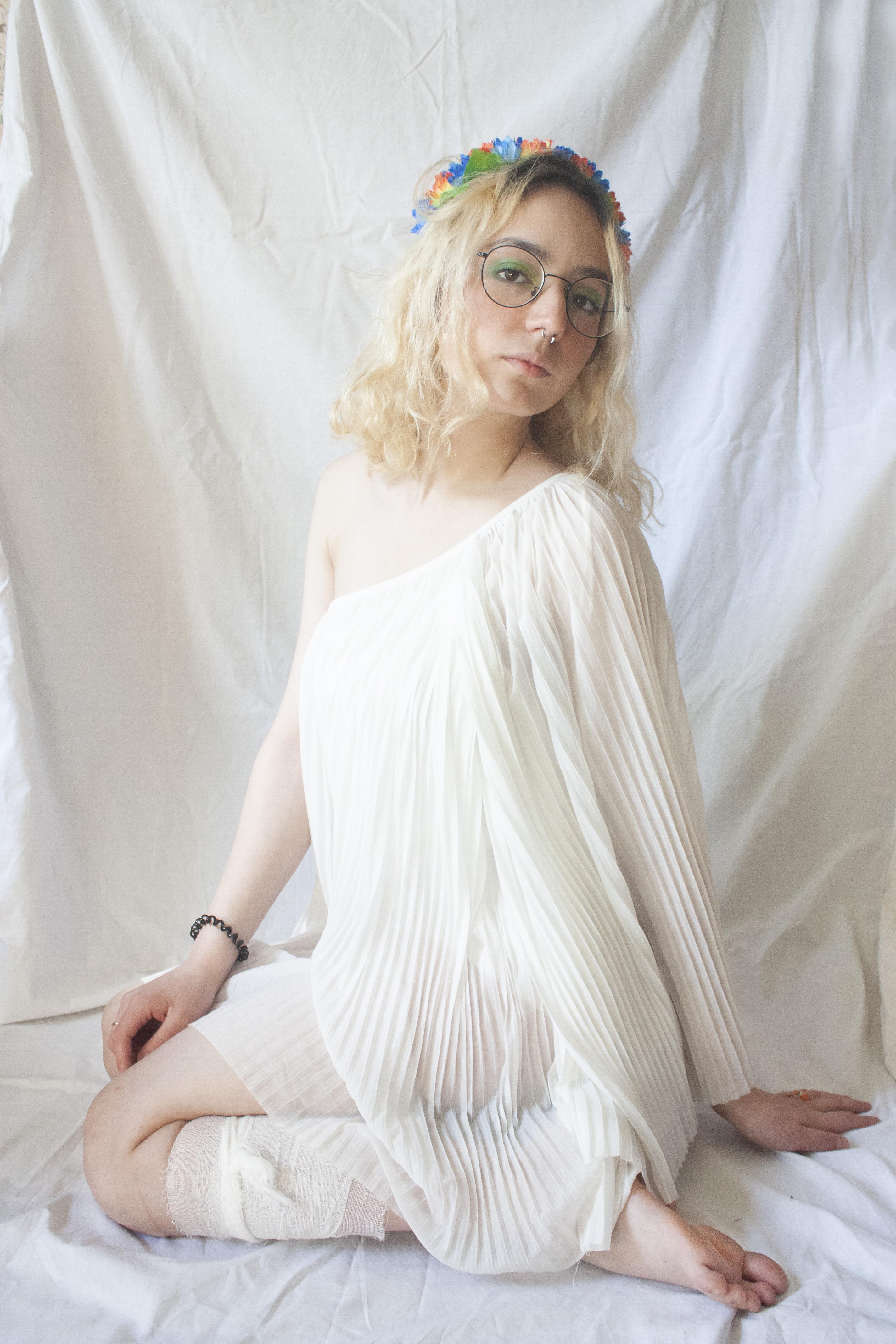 A siren or a nymph? | Scrolller