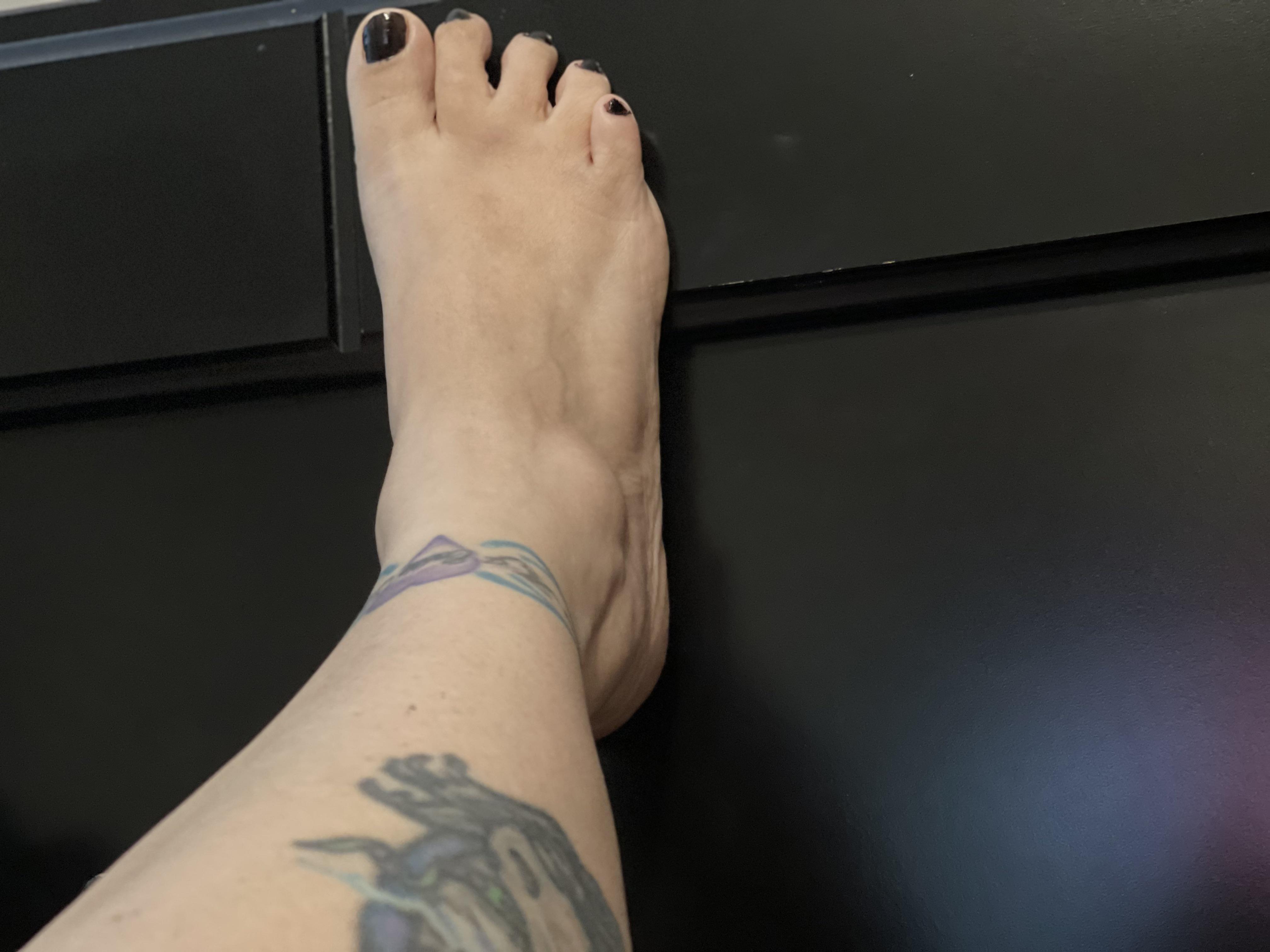 Putting my foot down on your face | Scrolller