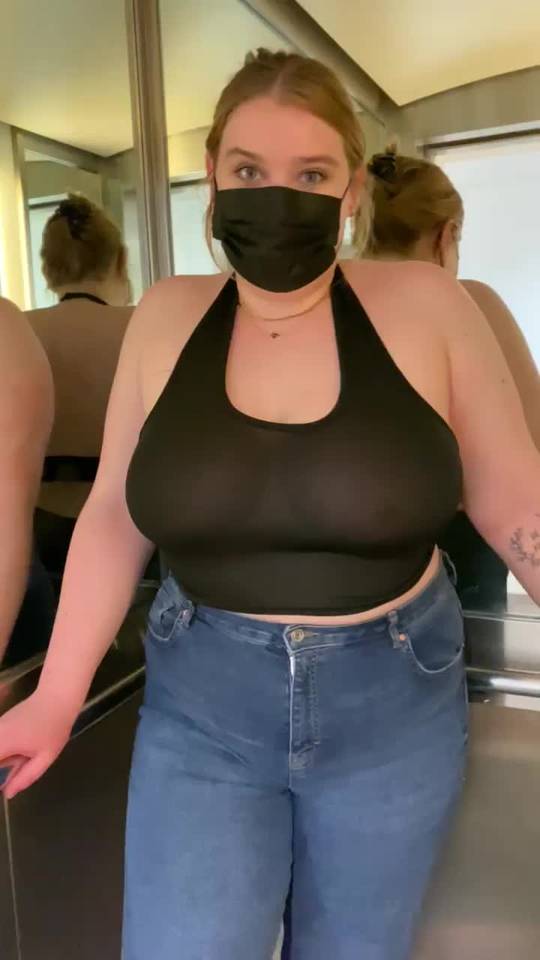 Fun times in an elevator.. [GIF] | Scrolller