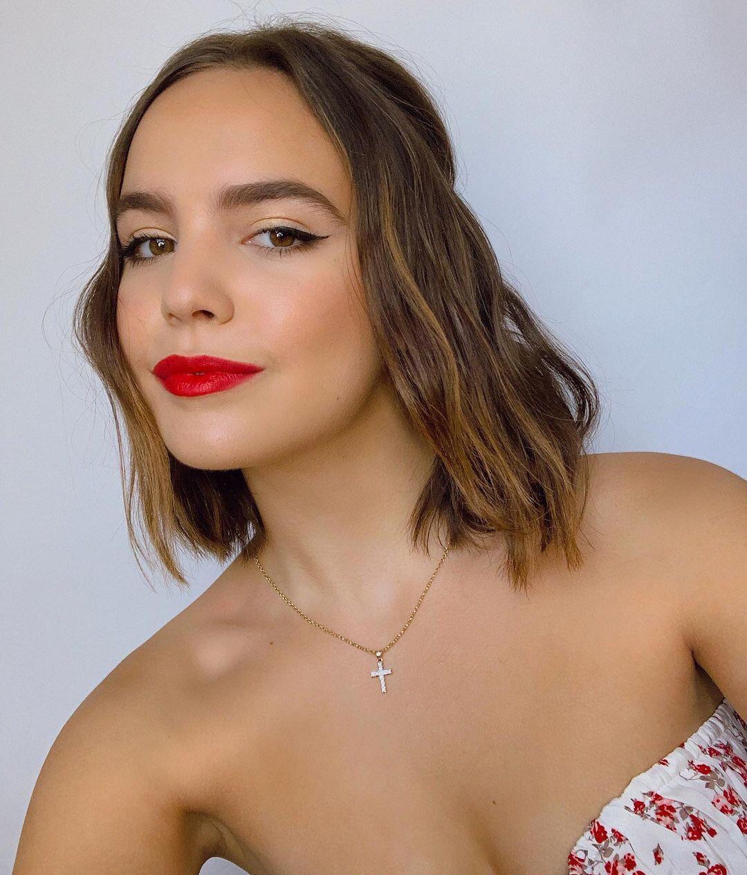 Let’s jerk to Bailee Madison | Scrolller