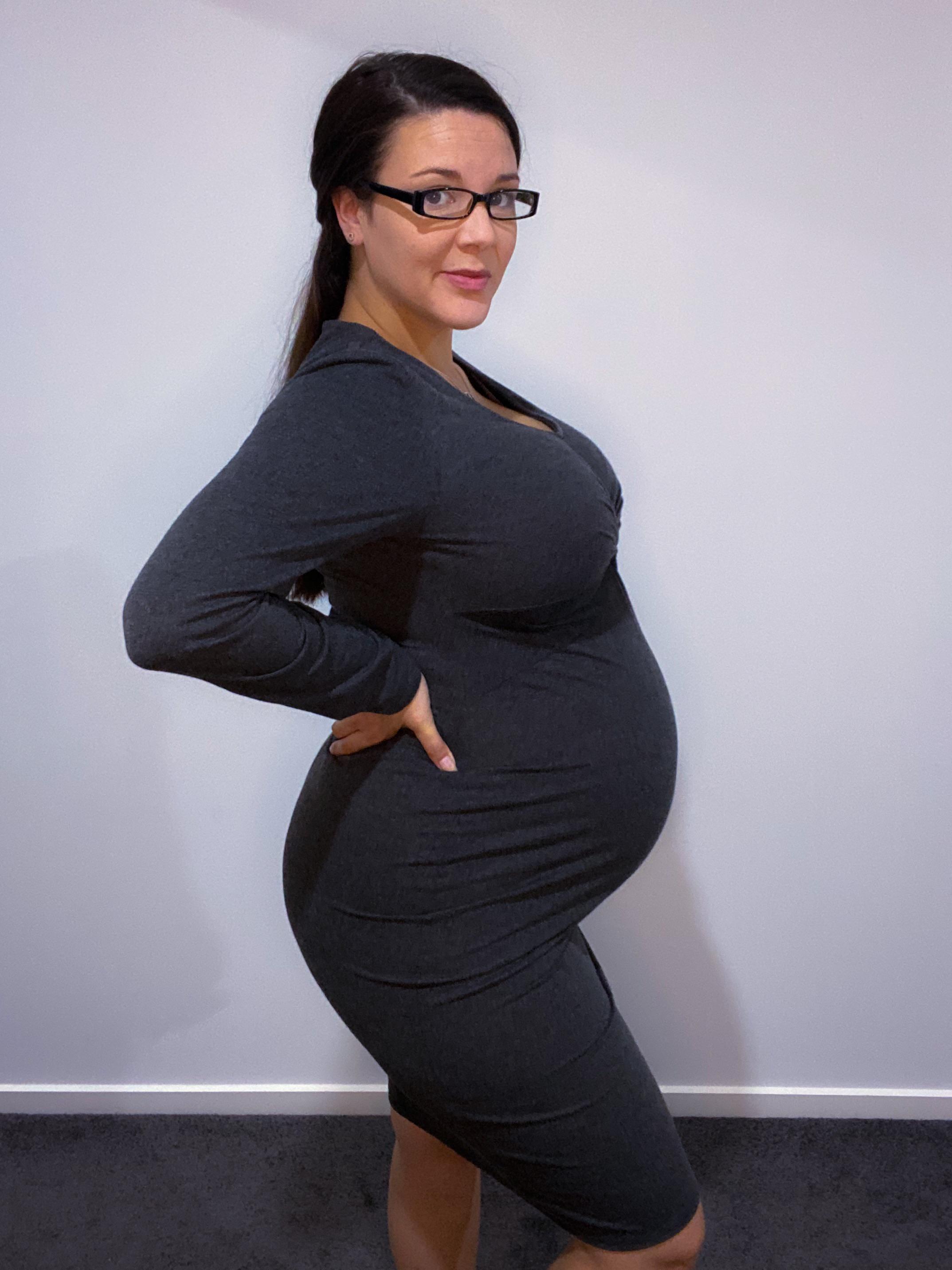 Let’s role play, I’ll be your secretary and you can be the boss 😜 I’ll do anything to keep my ...