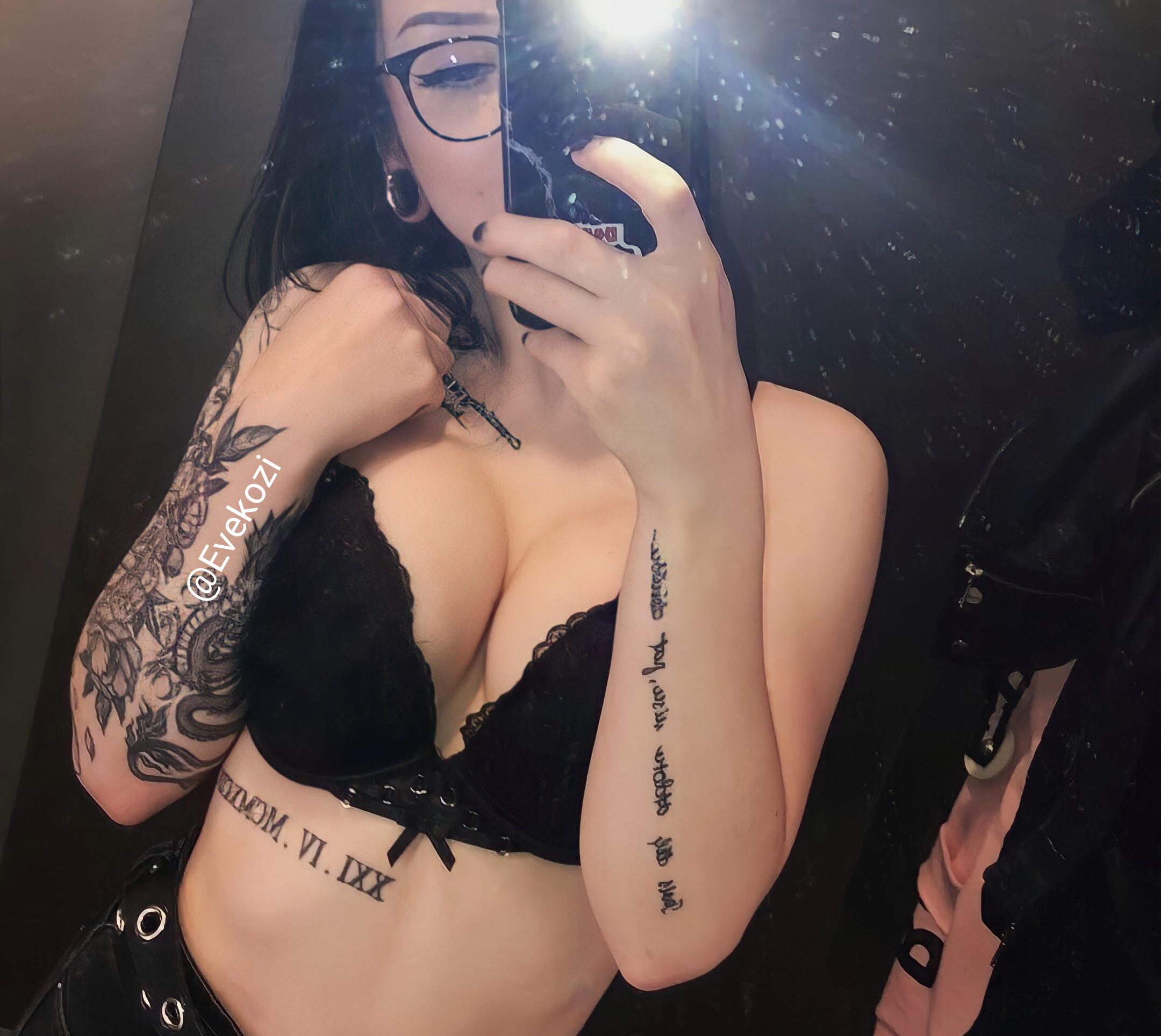 Lets get caught together while I suck your candy. | Scrolller