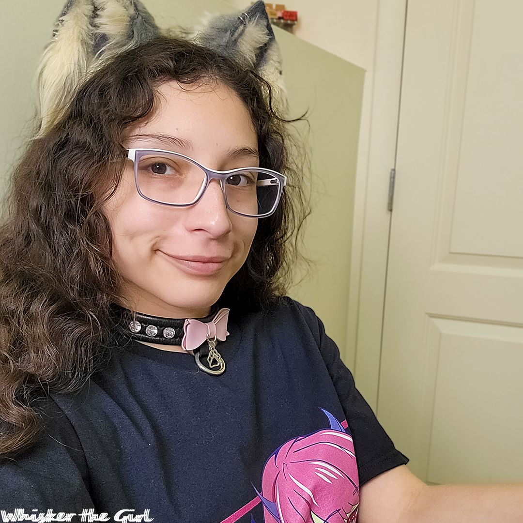 Let's just relax and cuddle today! ^.^ | Scrolller