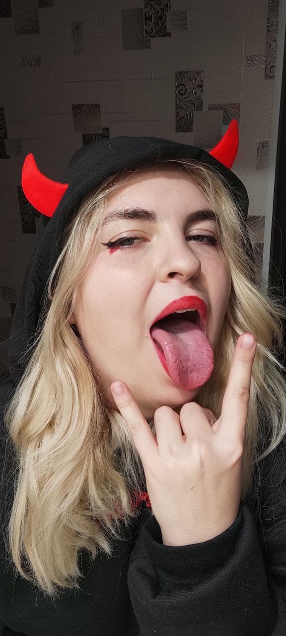 Let's rock this night! 😉🙂 | Scrolller