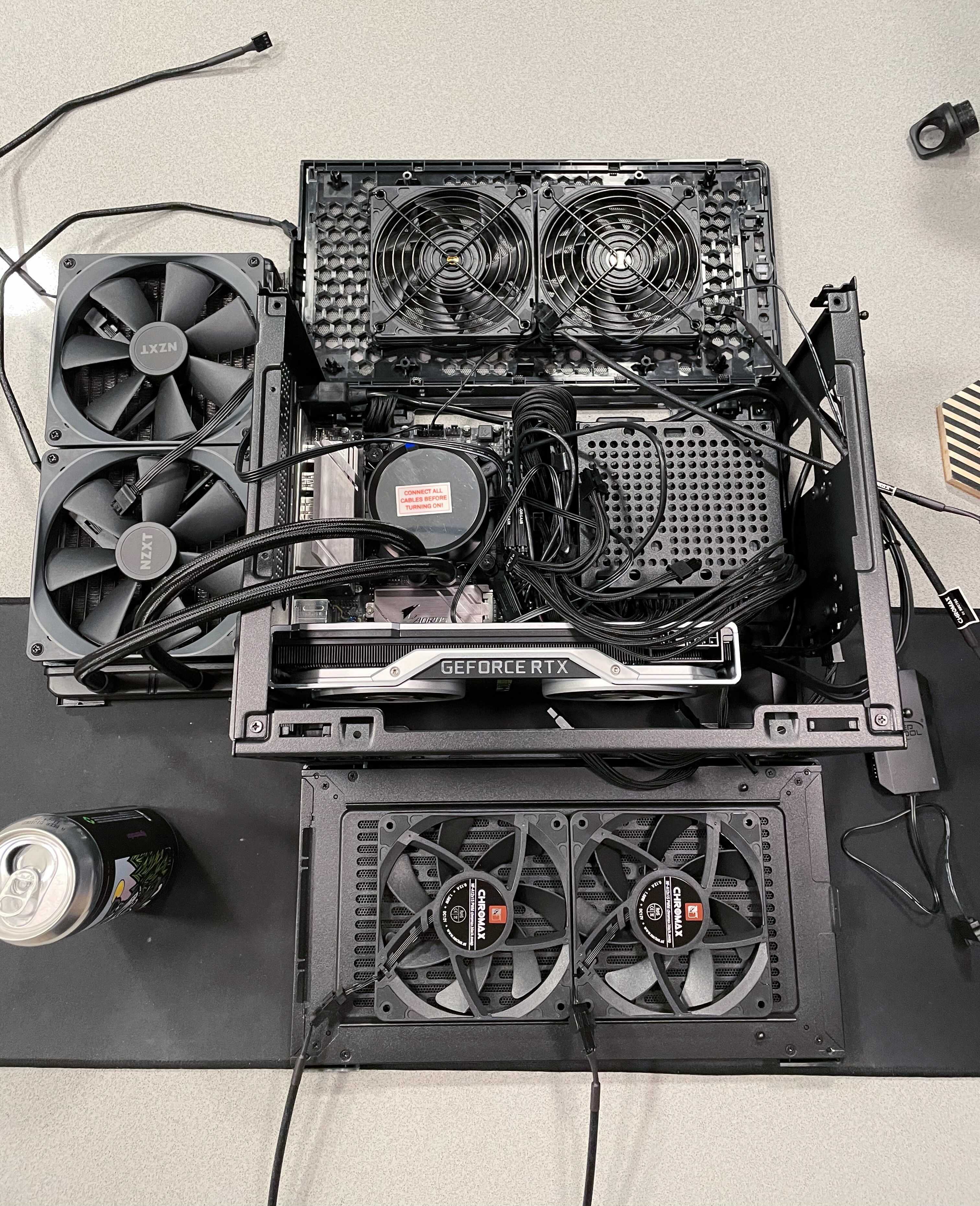 Let's take a moment to admire the clutter | Scrolller