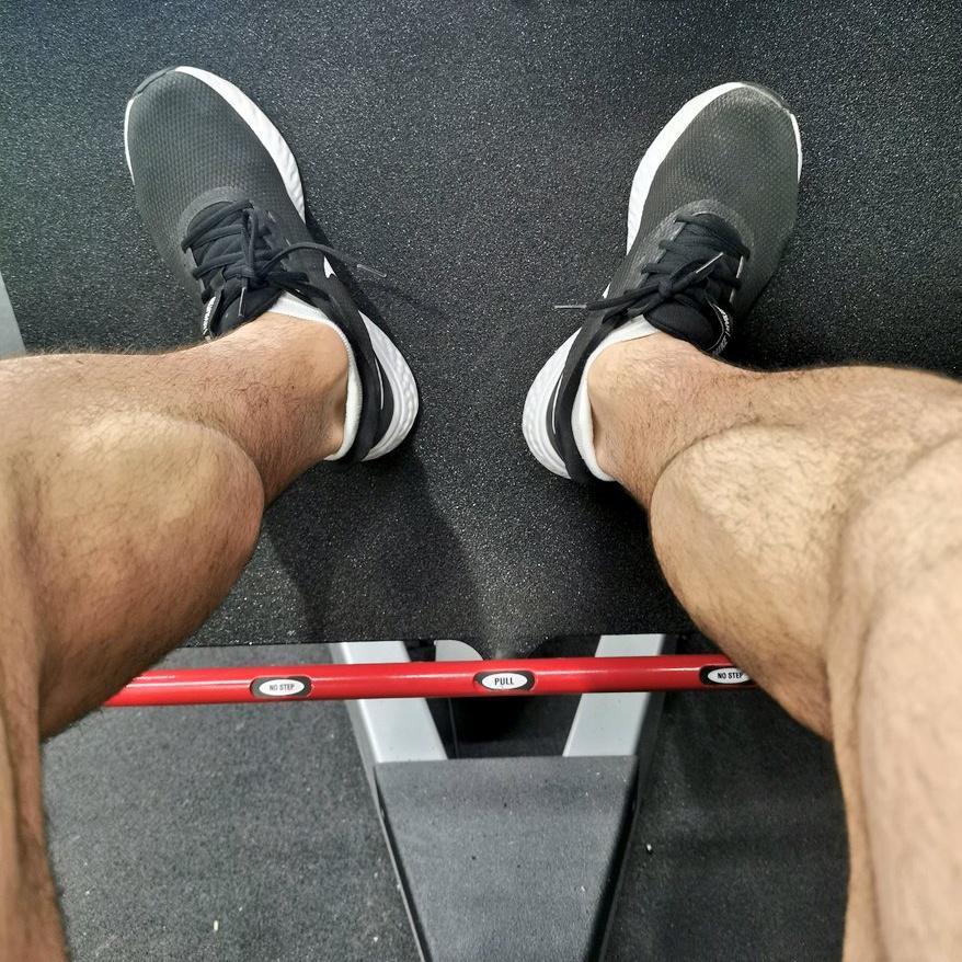 Let's train legs today! 😜 | Scrolller